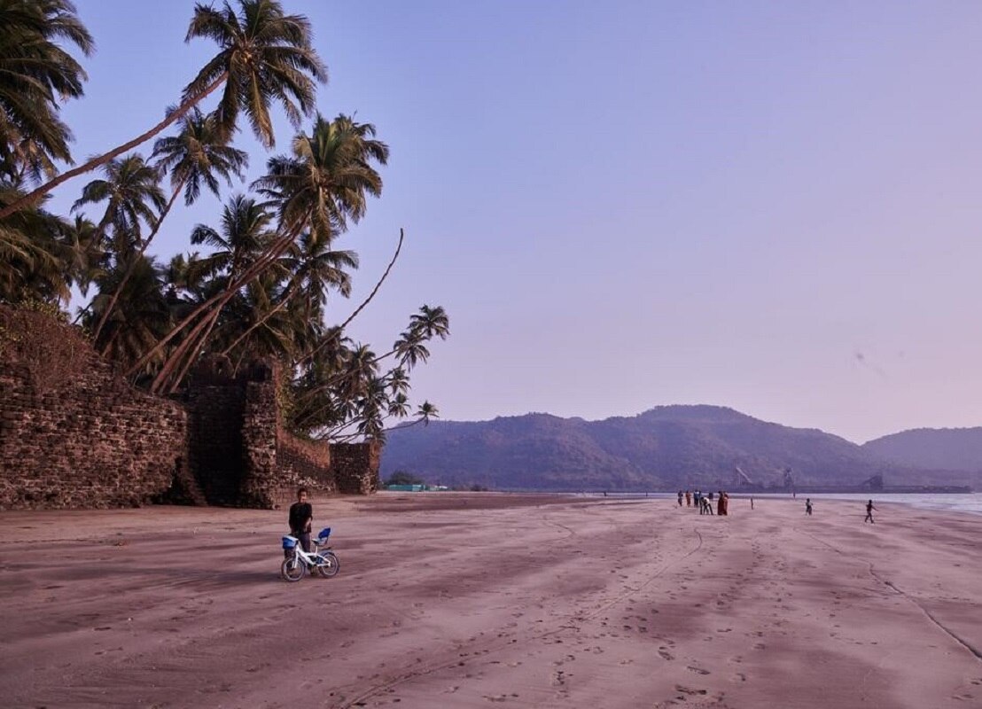 Nakhawa Beach Resort & Hotel Best Rates on Alibaug Hotel Deals, Reviews ...