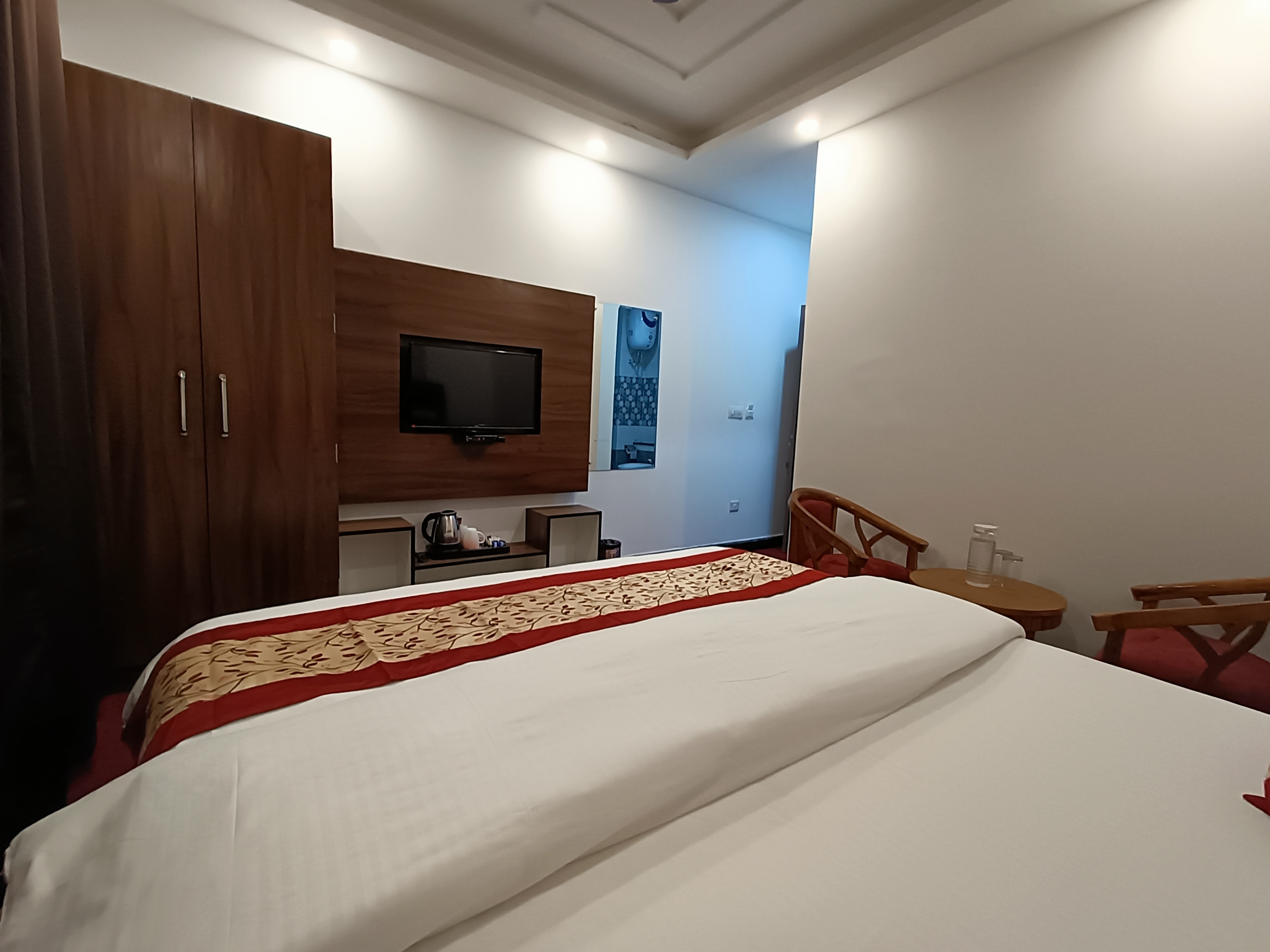 Red Roof Resort Lansdowne 𝗕𝗢𝗢𝗞 Lansdowne BnB 𝘄𝗶𝘁𝗵 𝗙𝗥𝗘𝗘 𝗖𝗮𝗻𝗰𝗲𝗹𝗹𝗮𝘁𝗶𝗼𝗻