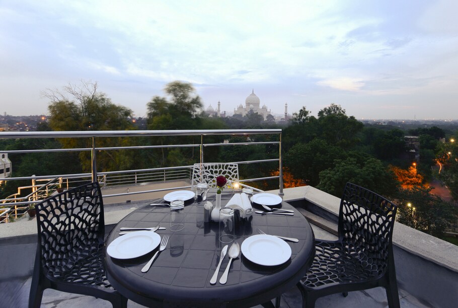 Hotel Atulyaa Taj Best Rates on Agra Hotel Deals, Reviews & Photos