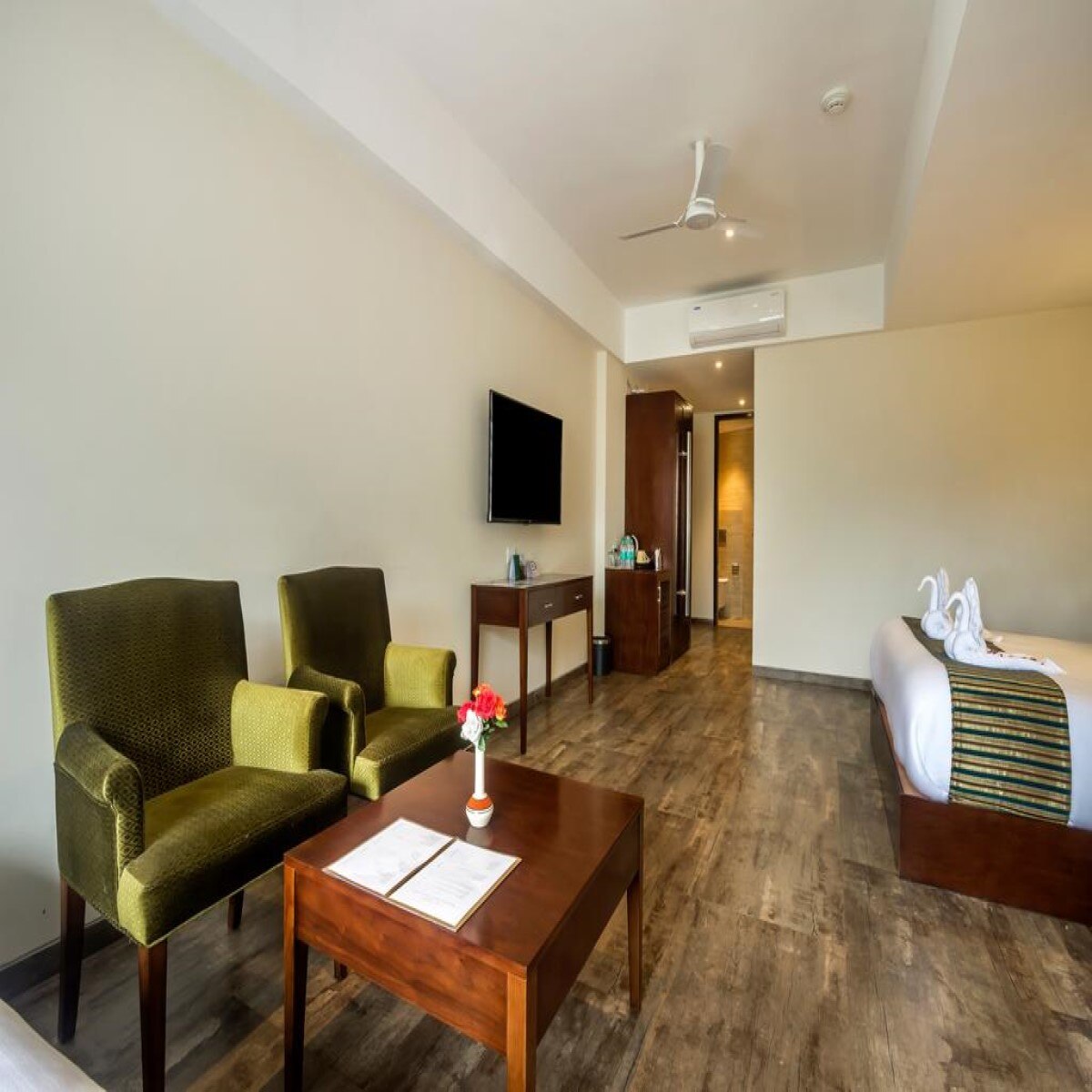 EllBee Mussoorie Hills Mussoorie INR 300 OFF ( ̶2̶7̶9̶9̶ ) Hotel Price ...