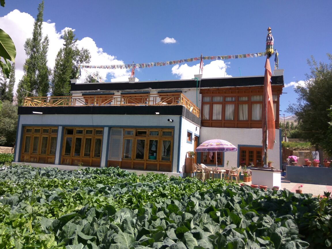 Hotel Utpala Retreat Leh Ladakh Best Rates on Leh Hotel Deals, Reviews ...