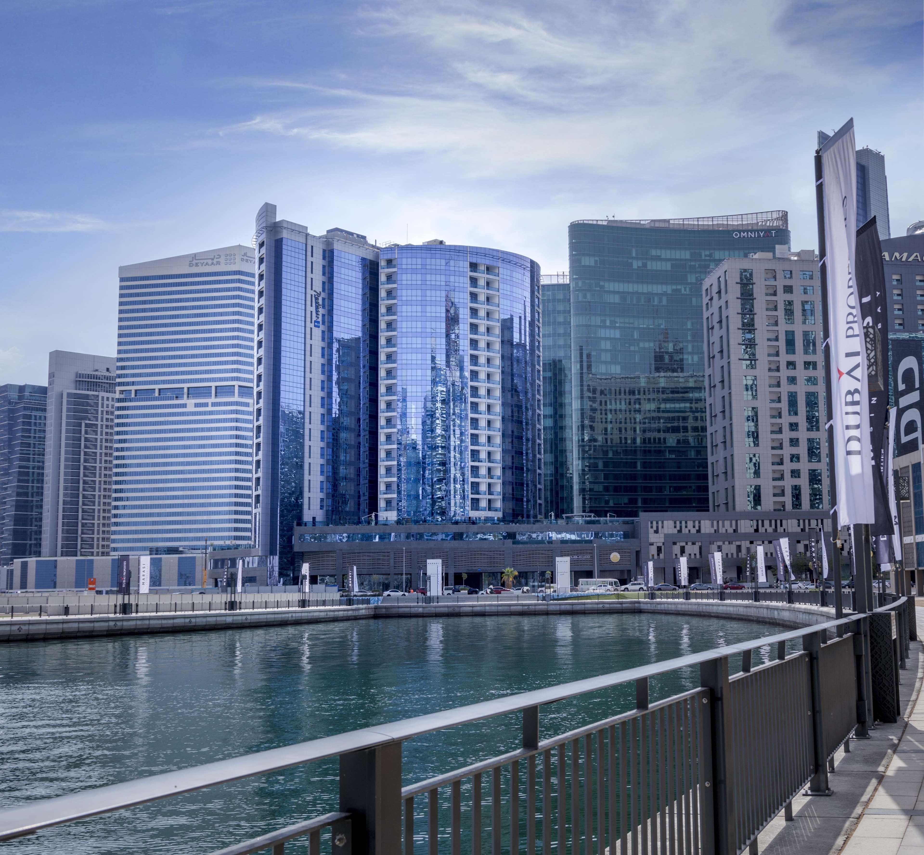 Radisson Blu Hotel Dubai Waterfront, Dubai @AED 298 - Radisson Blu ...