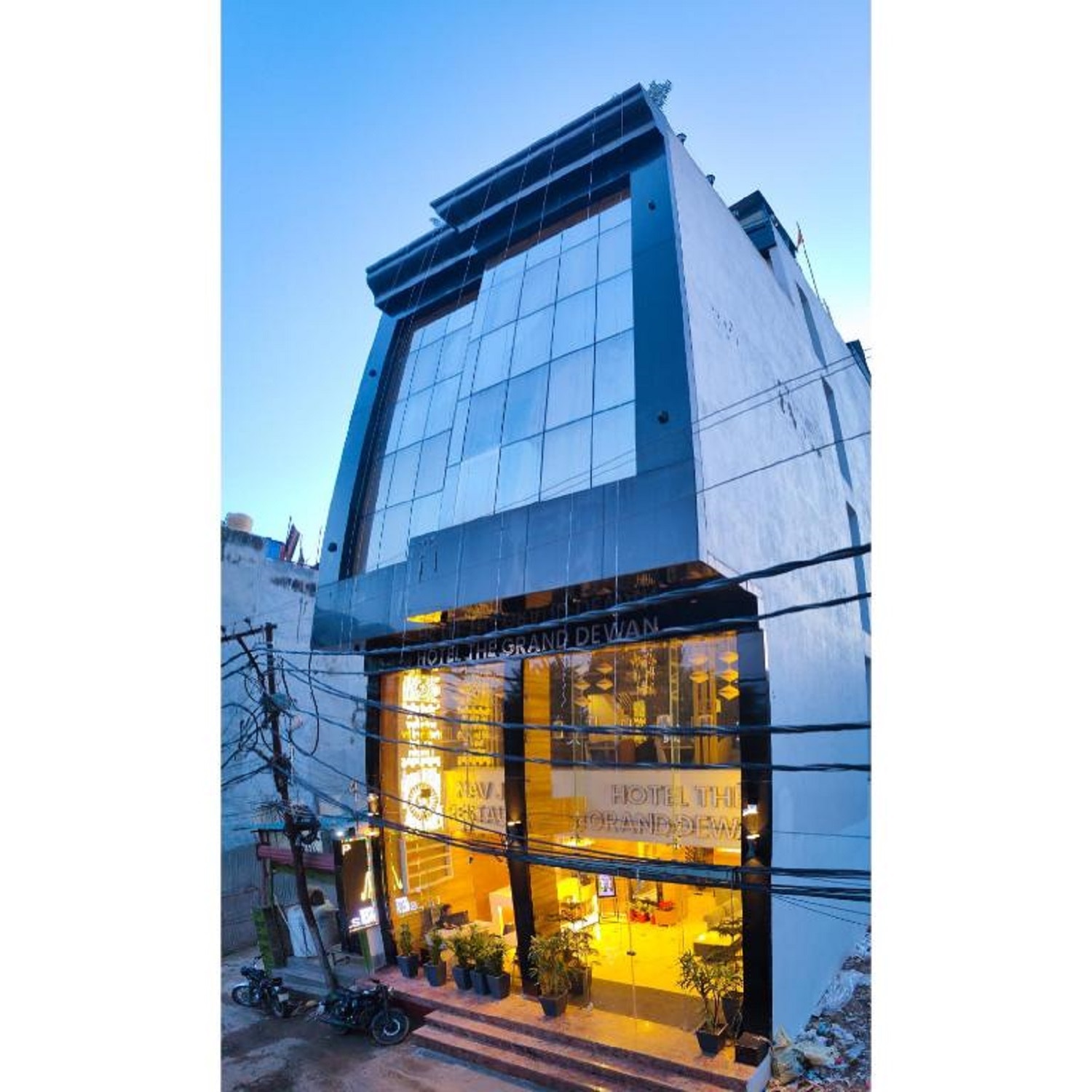 HOTEL THE GRAND DEWAN 𝗕𝗢𝗢𝗞 Katra Hotel 𝘄𝗶𝘁𝗵 𝗙𝗥𝗘𝗘 𝗖𝗮𝗻𝗰𝗲𝗹𝗹𝗮𝘁𝗶𝗼𝗻