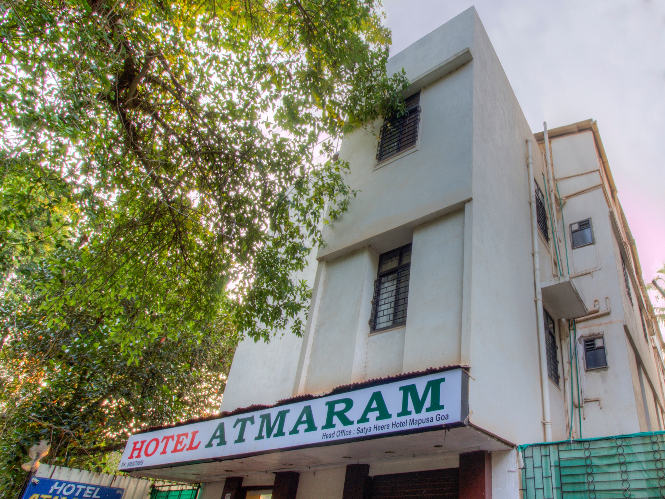 Amara Oceanfront Resort & Club Baga 𝗕𝗢𝗢𝗞 Goa Hotel