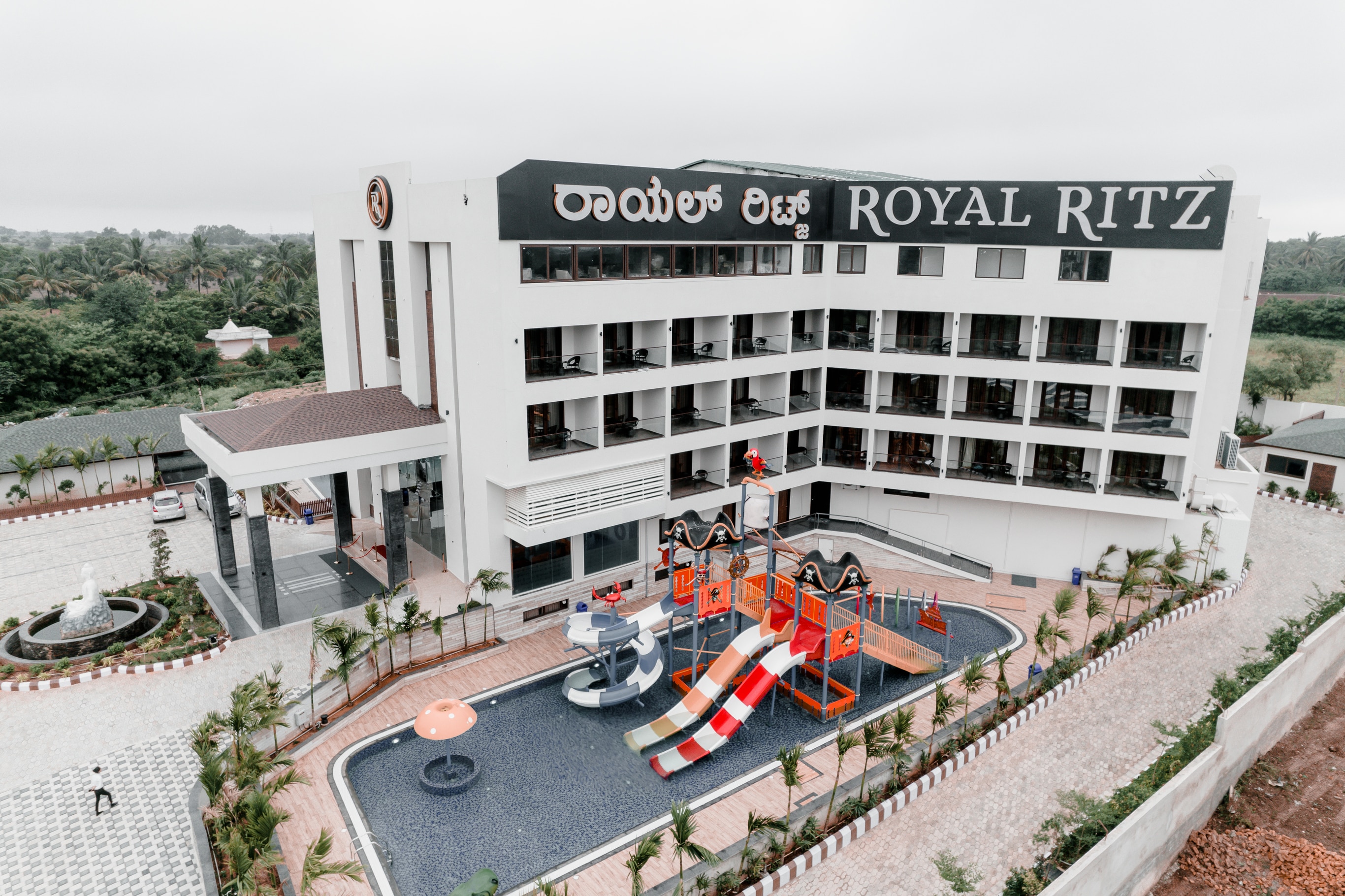 Royal Ritz 𝗕𝗢𝗢𝗞 Hubli Resort