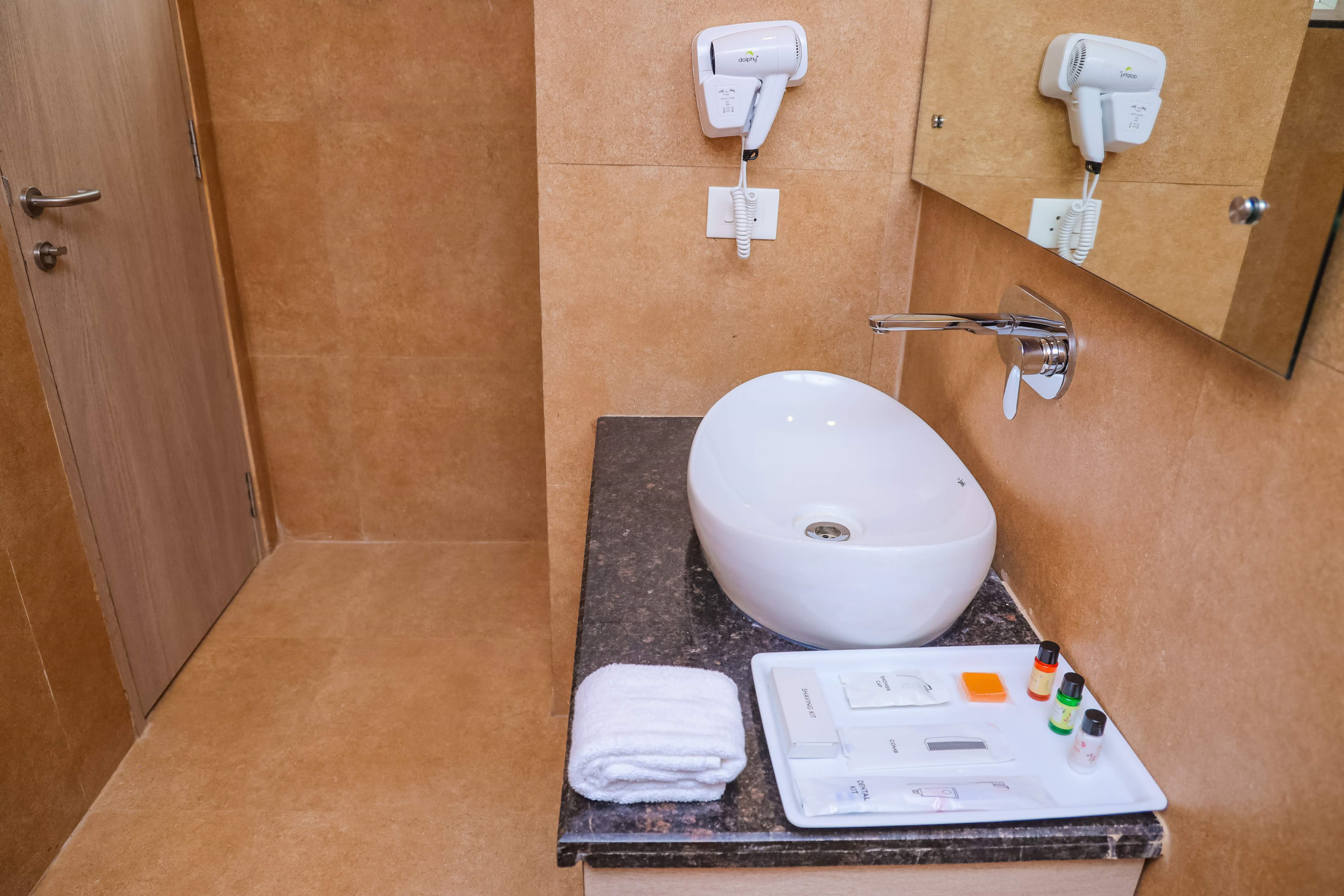 Hotel Regent Laguna Goa Hotel Price, Address & Reviews