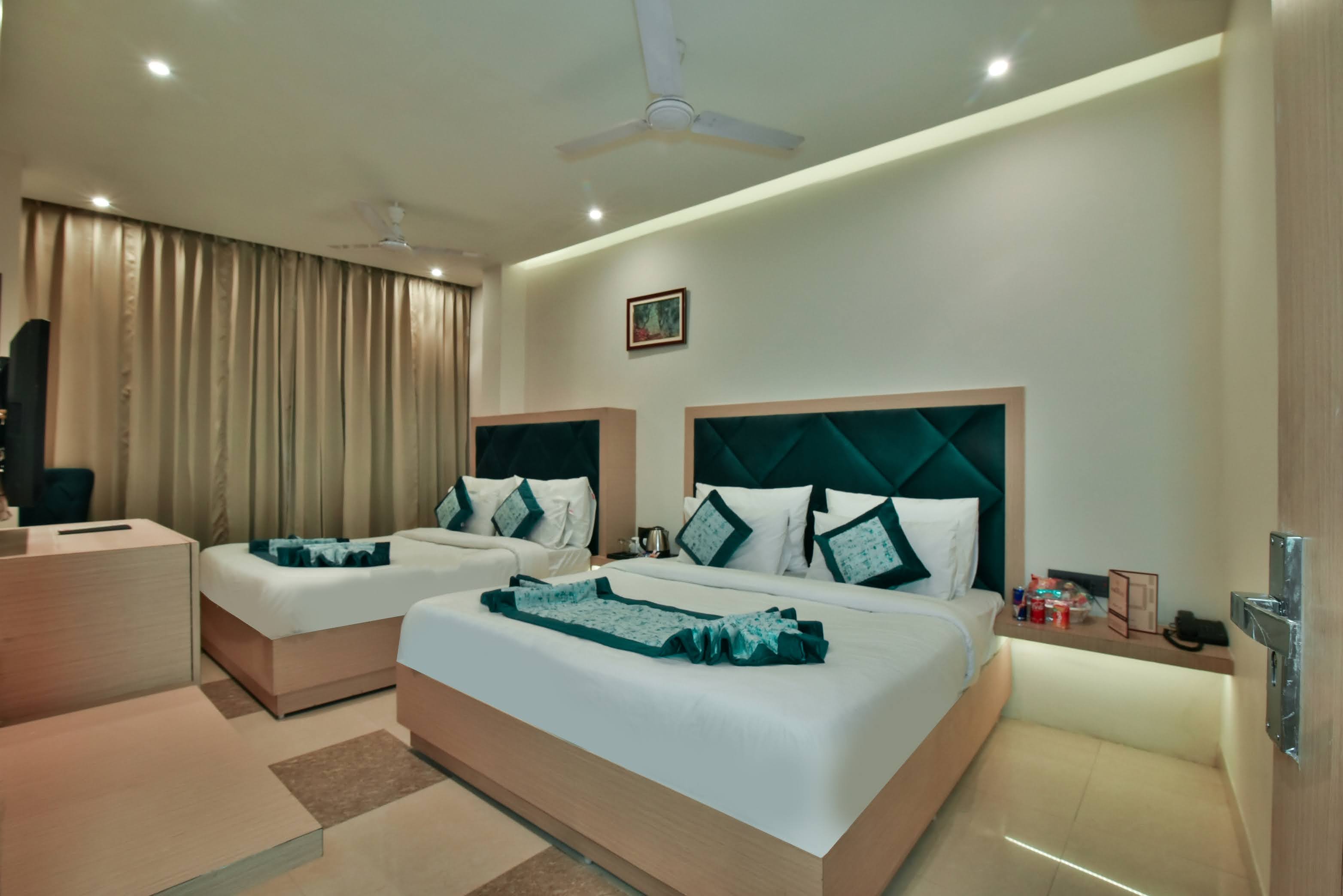 Hotel Puri Palace Best Rates on Amritsar Hotel Deals, Reviews & Photos