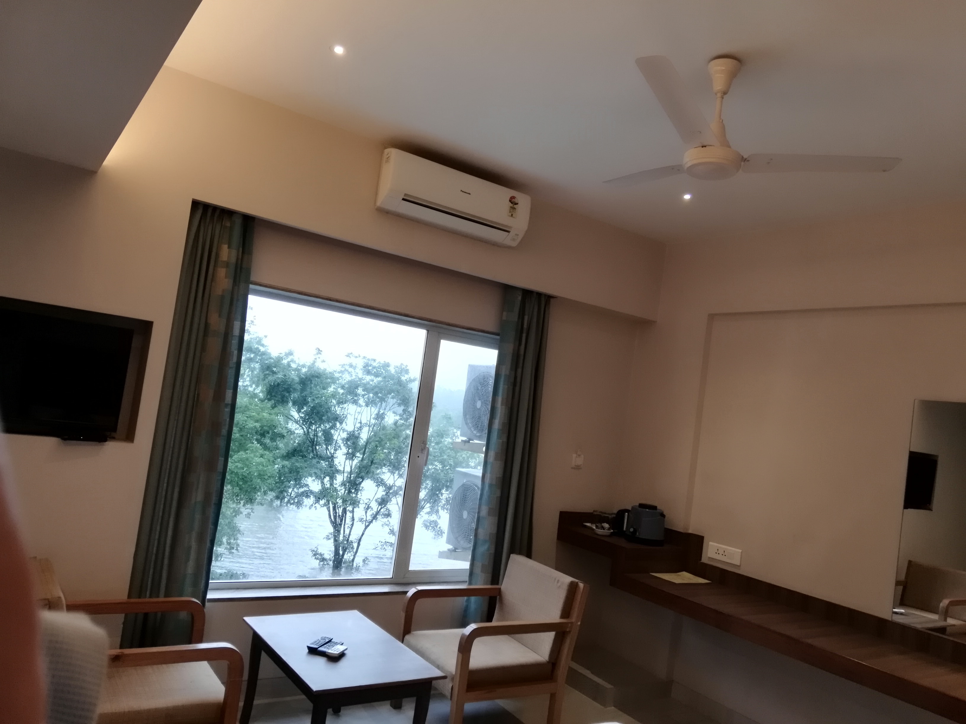 Lake View Resort Lonavala INR 463 OFF ( ̶4̶5̶0̶0̶ ) Resort Price ...