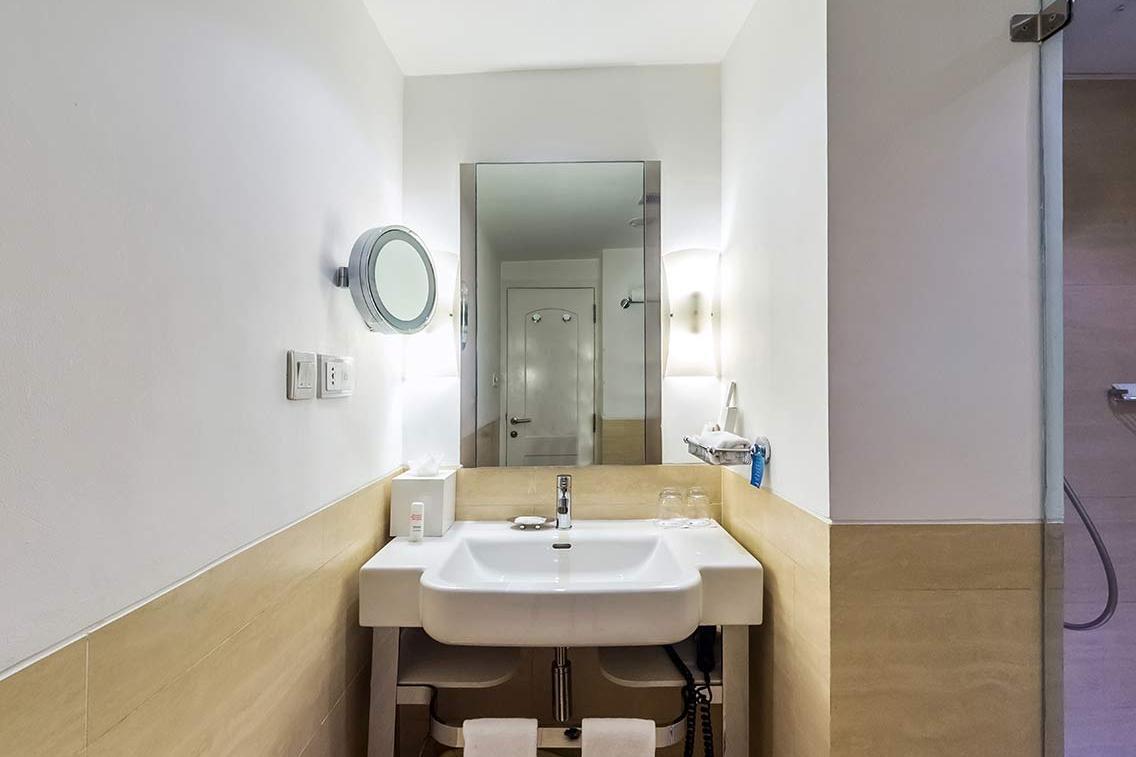 Radisson Blu Kochi Cochin - Deal + HD Photos & Reviews