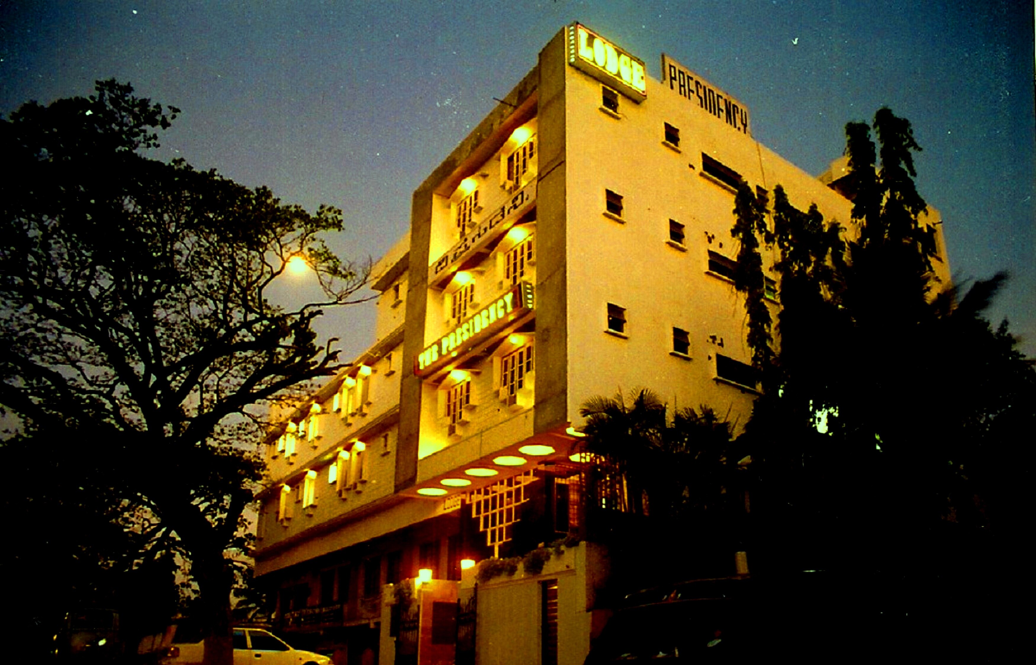 Amblee Holiday Resort Best Rates on Shrirangapattana Hotel Deals ...