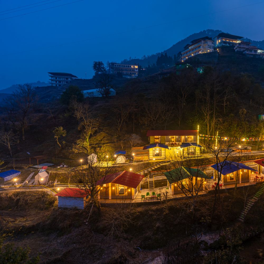 Mango Tree Courtyard Mussoorie Best Rates on Mussoorie Hotel Deals ...