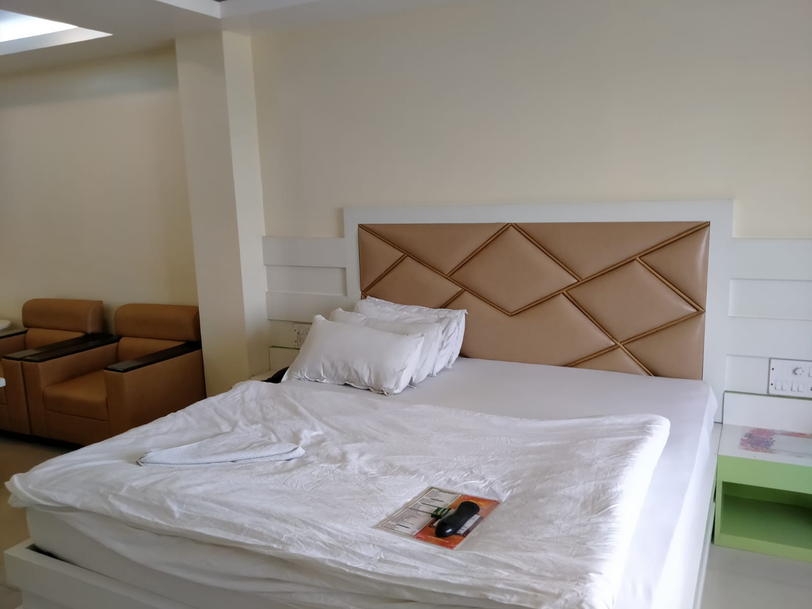 Hotel NL7 Dimapur 𝗕𝗢𝗢𝗞 Dimapur Hotel 𝘄𝗶𝘁𝗵 ₹𝟬 𝗣𝗔𝗬𝗠𝗘𝗡𝗧