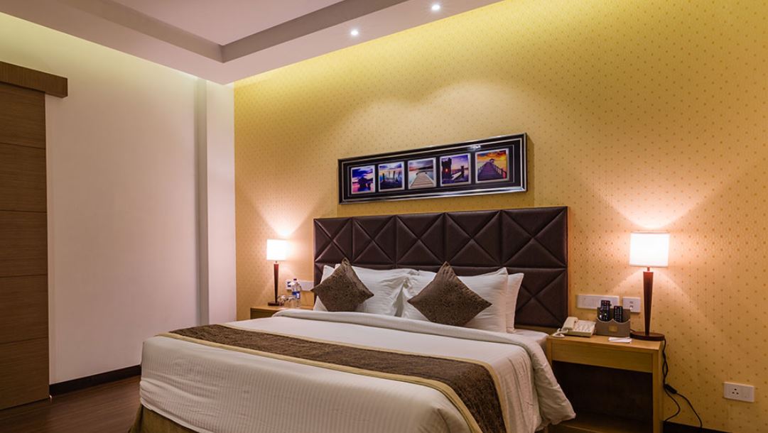 The Grand JBR Lucknow INR 1643 OFF ( ̶6̶0̶0̶0̶ ) Hotel Price, Address ...