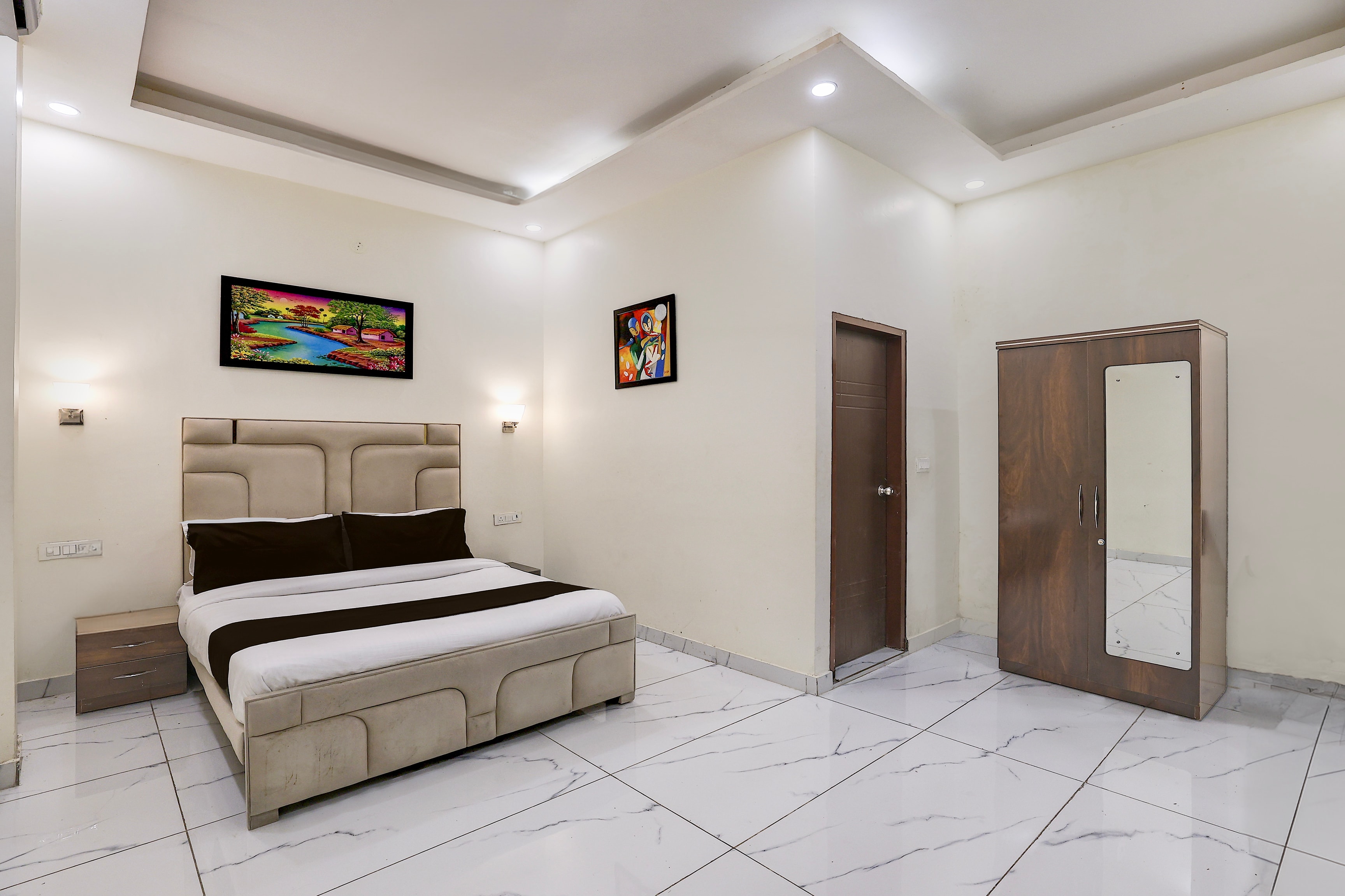 Photos of Super Hotel O Clock Tower Dehradun Formerly Dooncity Suites ...