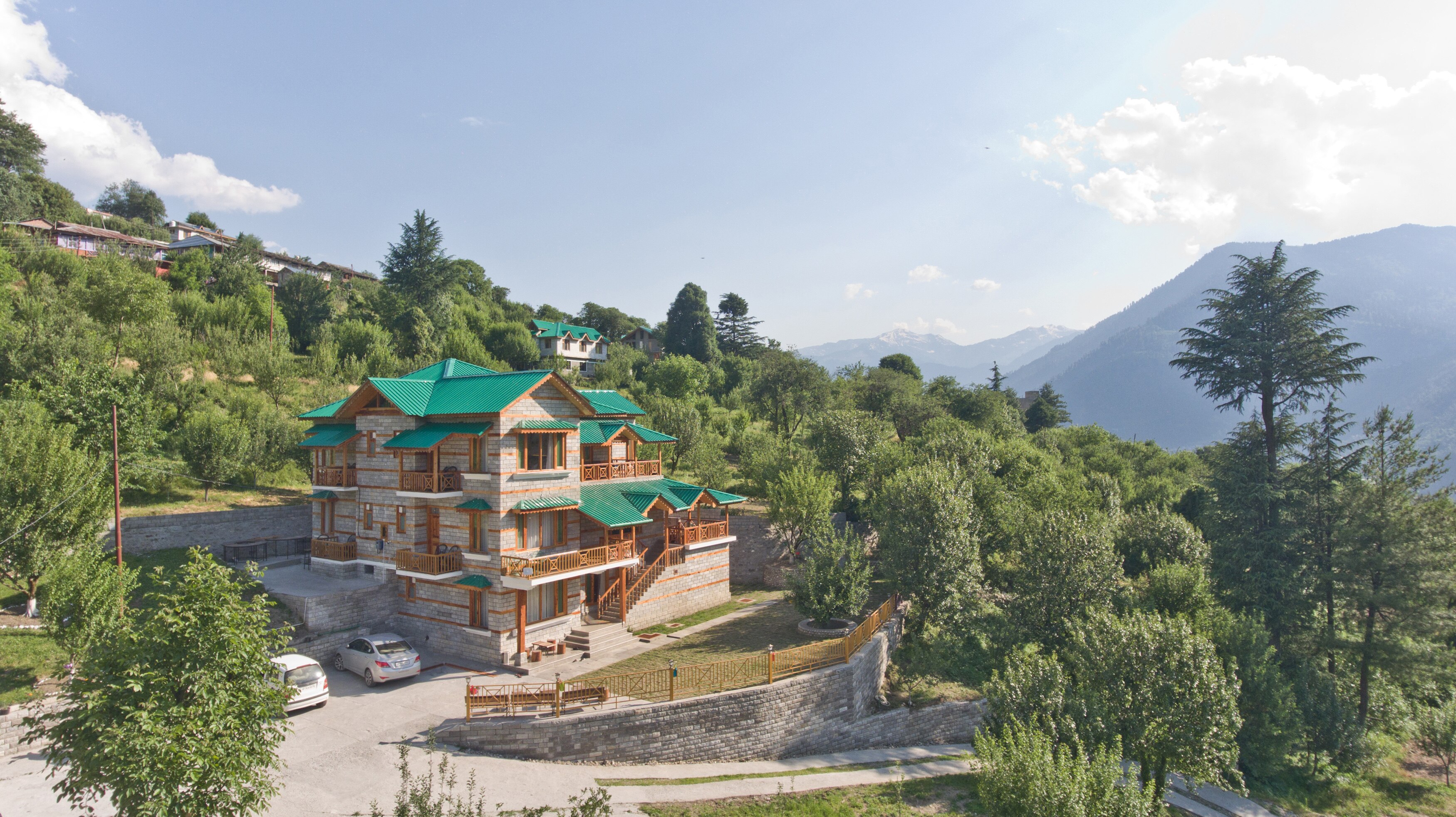 Hotels in Manali, Book from 873 Safe & Sanitized Hotels - Get Upto 50% Off