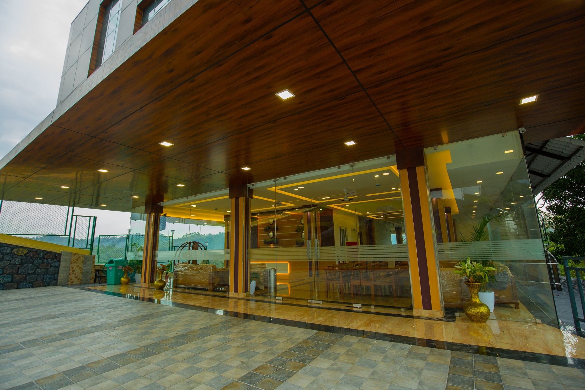 The Lake View Resort Munnar Munnar INR 610 OFF ( ̶3̶0̶0̶0̶ ) Resort ...