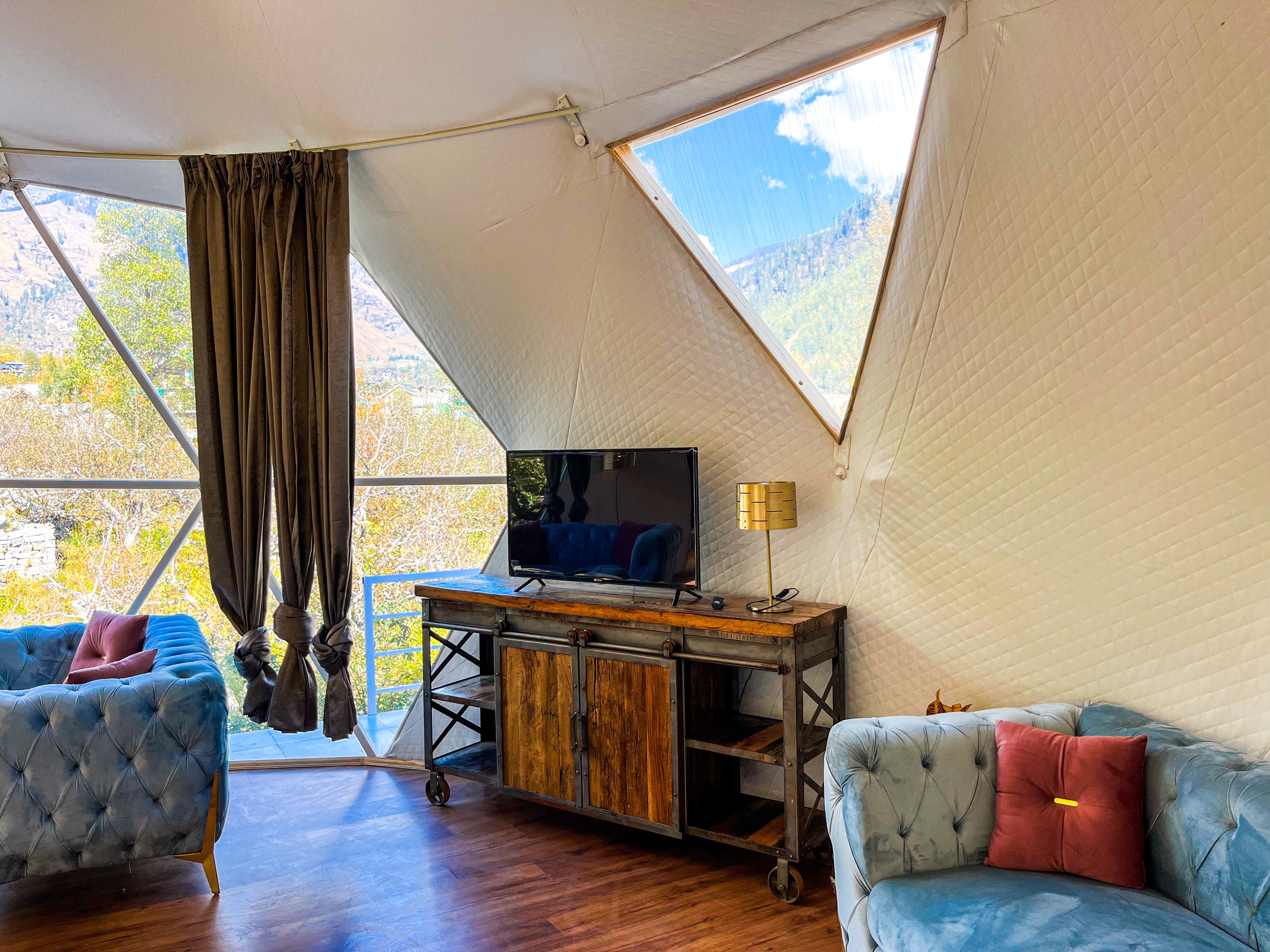 The GlampView 𝗕𝗢𝗢𝗞 Manali Villa 𝘄𝗶𝘁𝗵 𝗙𝗥𝗘𝗘 𝗖𝗮𝗻𝗰𝗲𝗹𝗹𝗮𝘁𝗶𝗼𝗻