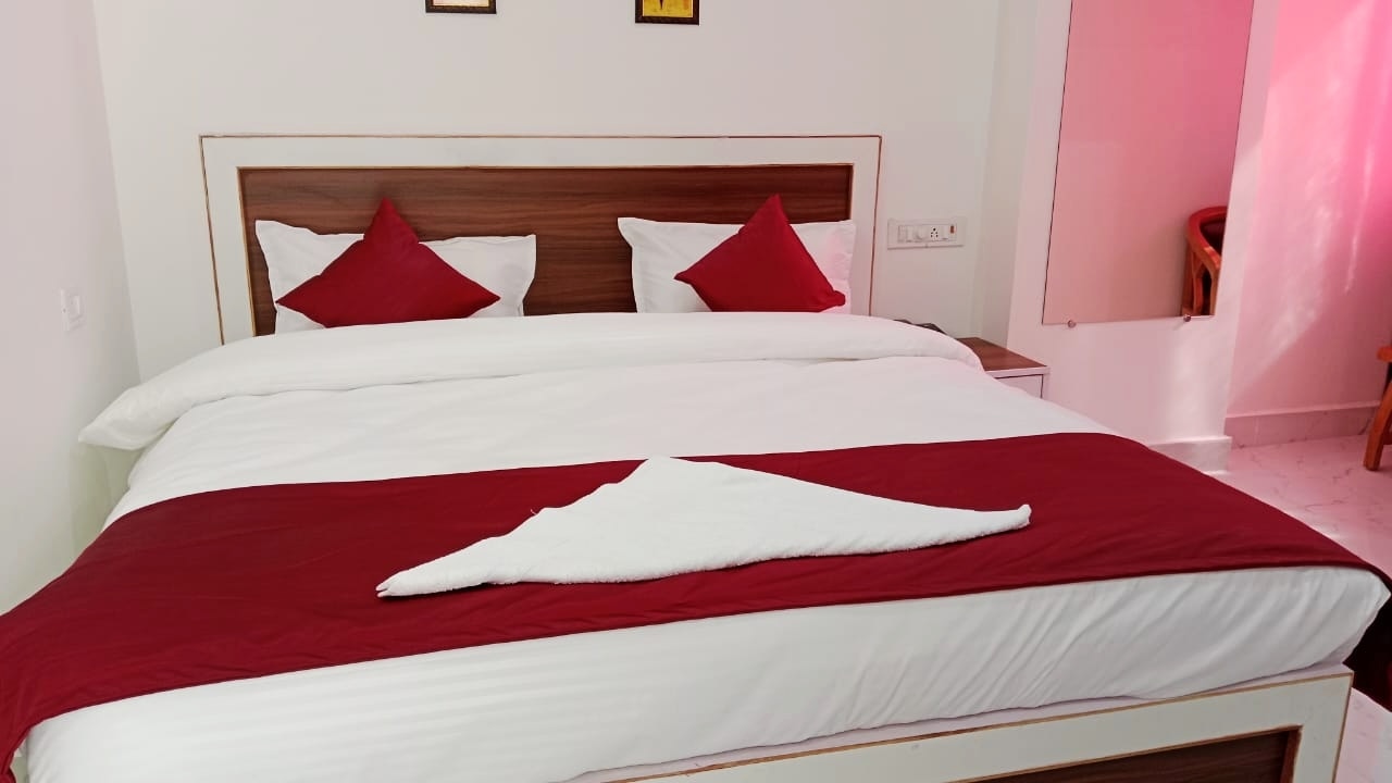 HOTEL SRP 𝗕𝗢𝗢𝗞 Rishikesh Hotel 𝘄𝗶𝘁𝗵 ₹𝟬 𝗣𝗔𝗬𝗠𝗘𝗡𝗧
