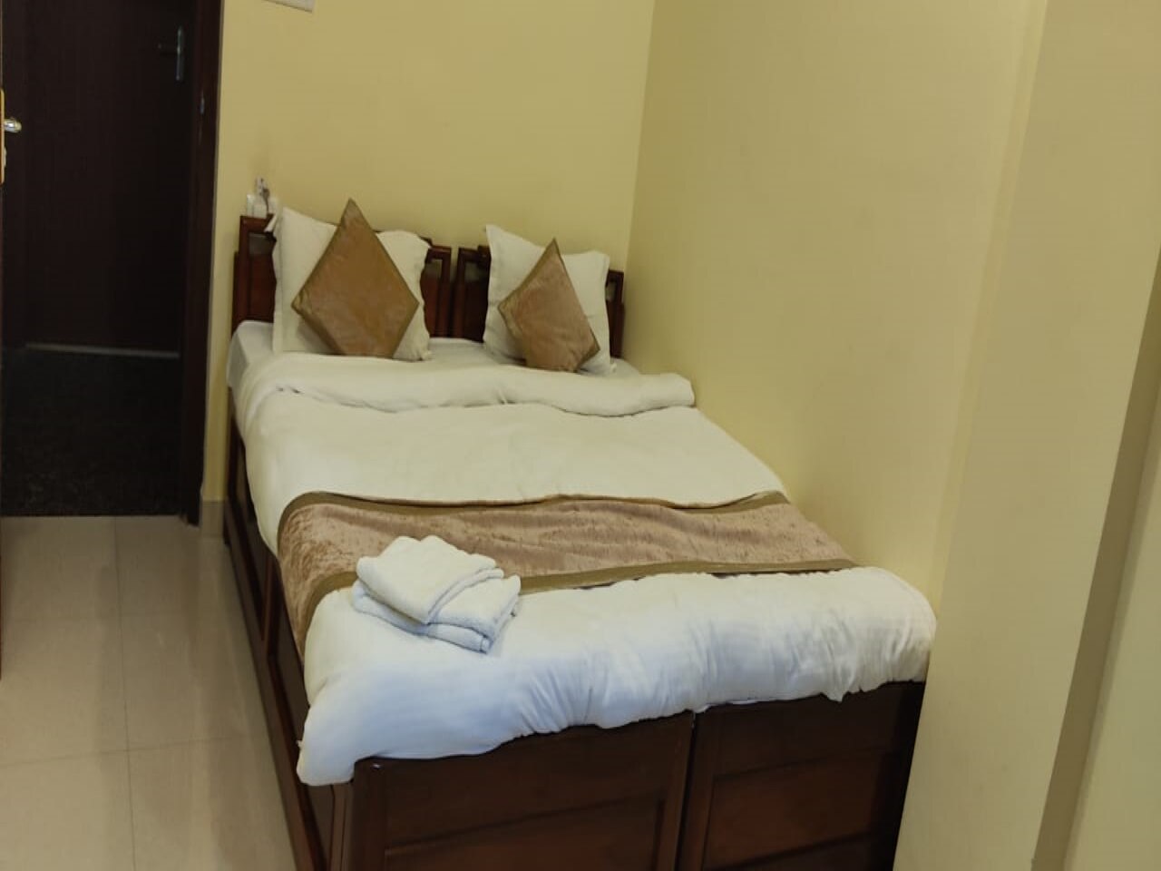 SONA HOTEL 𝗕𝗢𝗢𝗞 Dumka Hotel 𝘄𝗶𝘁𝗵 ₹𝟬 𝗣𝗔𝗬𝗠𝗘𝗡𝗧