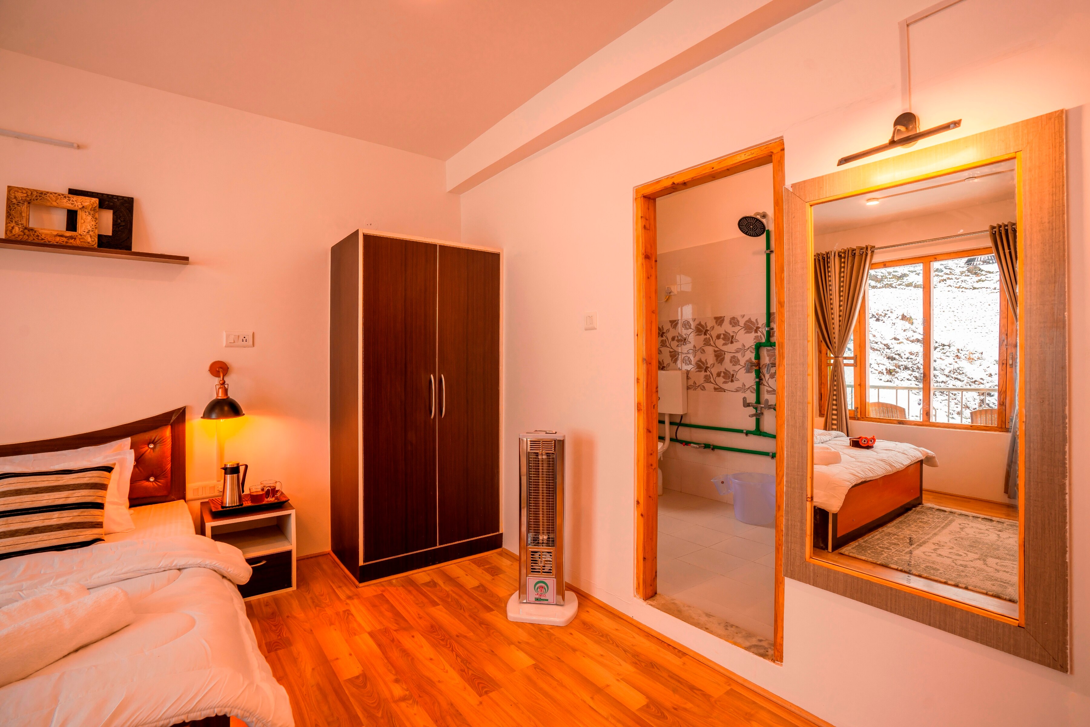 Zostel Sissu 𝗕𝗢𝗢𝗞 Lahaul Hostel 𝘄𝗶𝘁𝗵 𝗙𝗥𝗘𝗘 𝗖𝗮𝗻𝗰𝗲𝗹𝗹𝗮𝘁𝗶𝗼𝗻