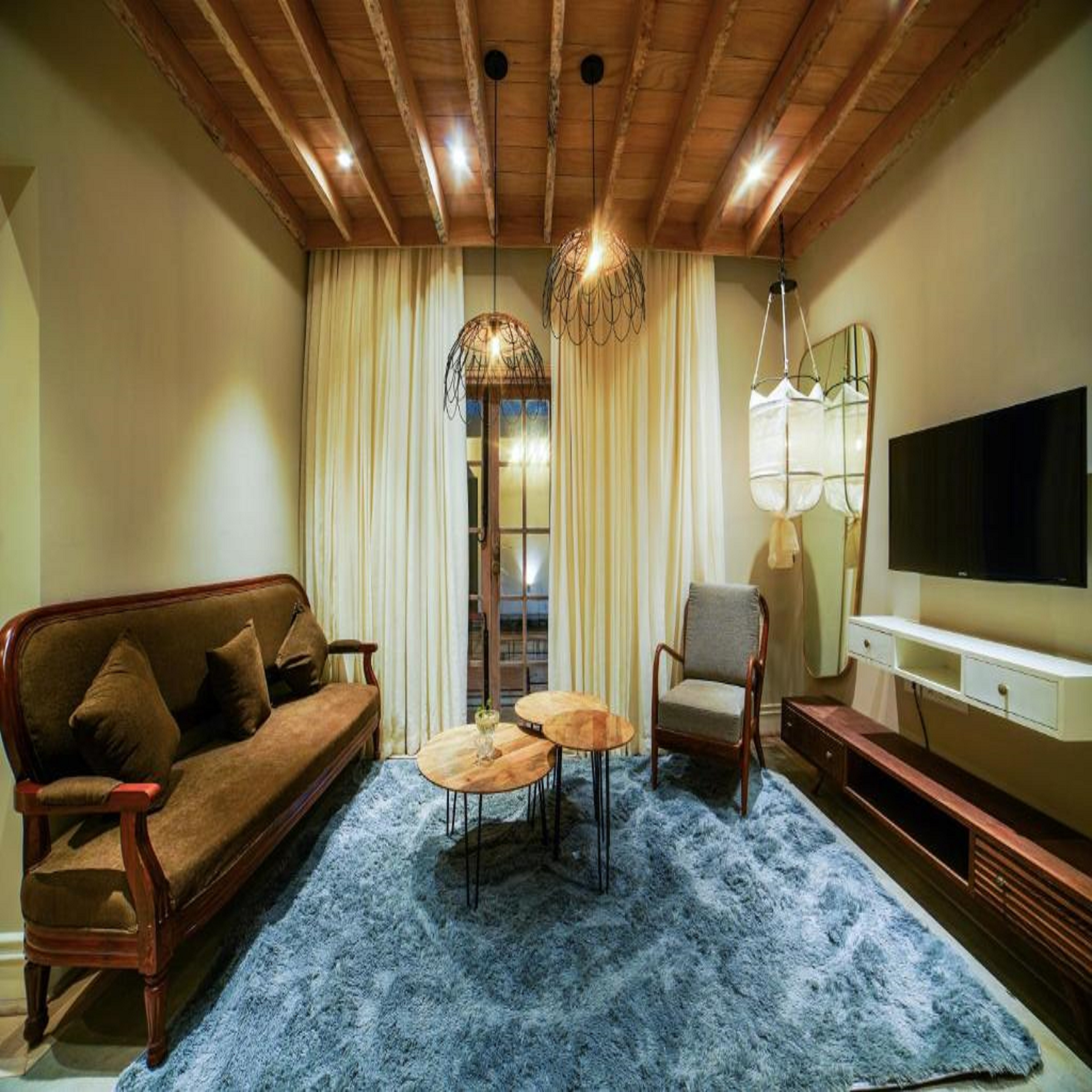 Meraki Maison | Rooms in a Villa 𝗕𝗢𝗢𝗞 Ooty Villa 𝘄𝗶𝘁𝗵 𝗙𝗥𝗘𝗘 𝗖𝗮𝗻𝗰𝗲𝗹𝗹𝗮𝘁𝗶𝗼𝗻