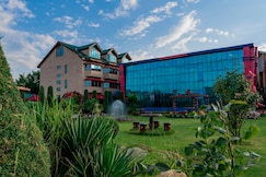Apple Tree Resorts Best Rates on Gulmarg Hotel Deals, Reviews & Photos