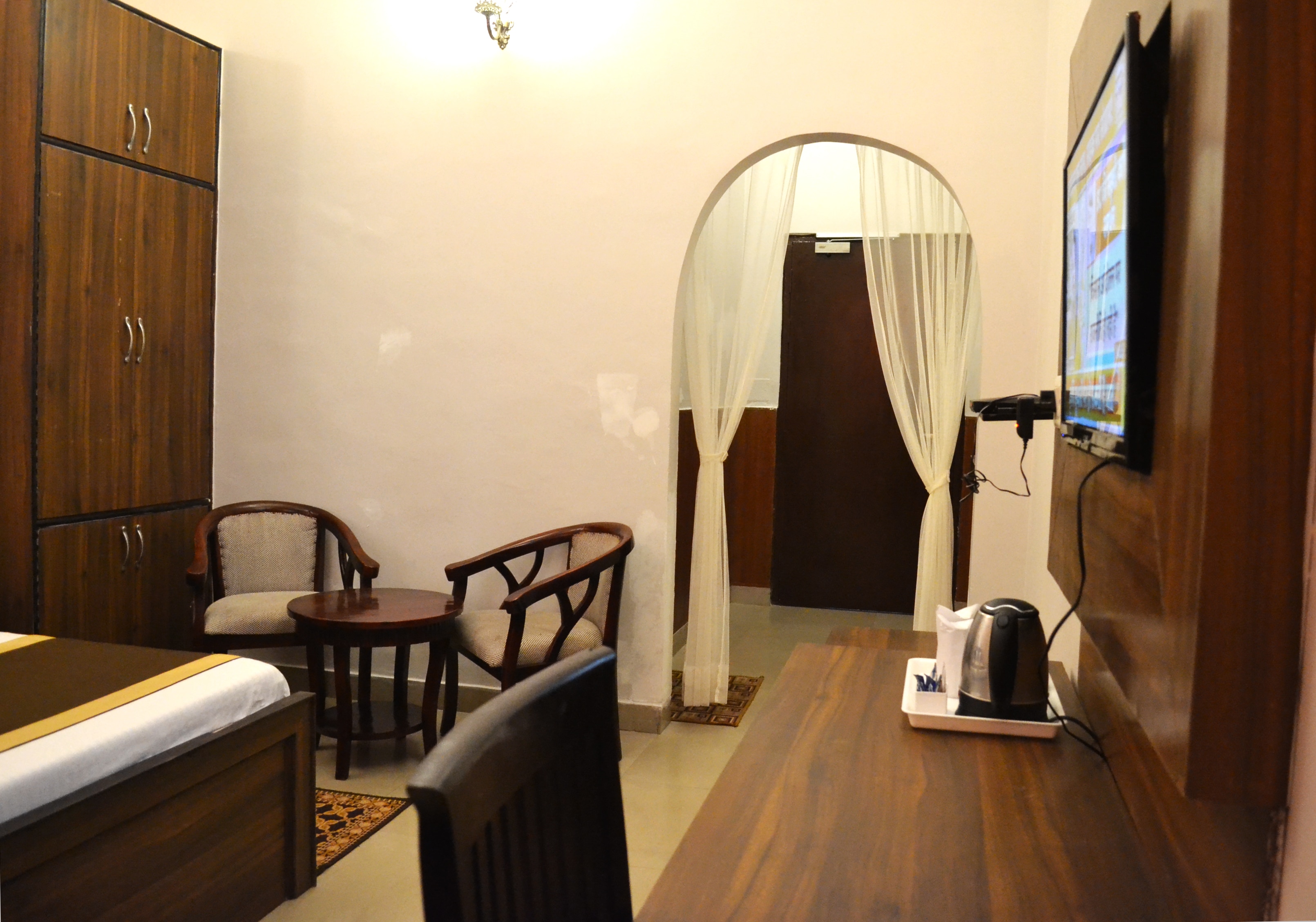 The Pine Oak Resort 𝗕𝗢𝗢𝗞 Bhimtal Resort 𝘄𝗶𝘁𝗵 𝗙𝗥𝗘𝗘 𝗖𝗮𝗻𝗰𝗲𝗹𝗹𝗮𝘁𝗶𝗼𝗻