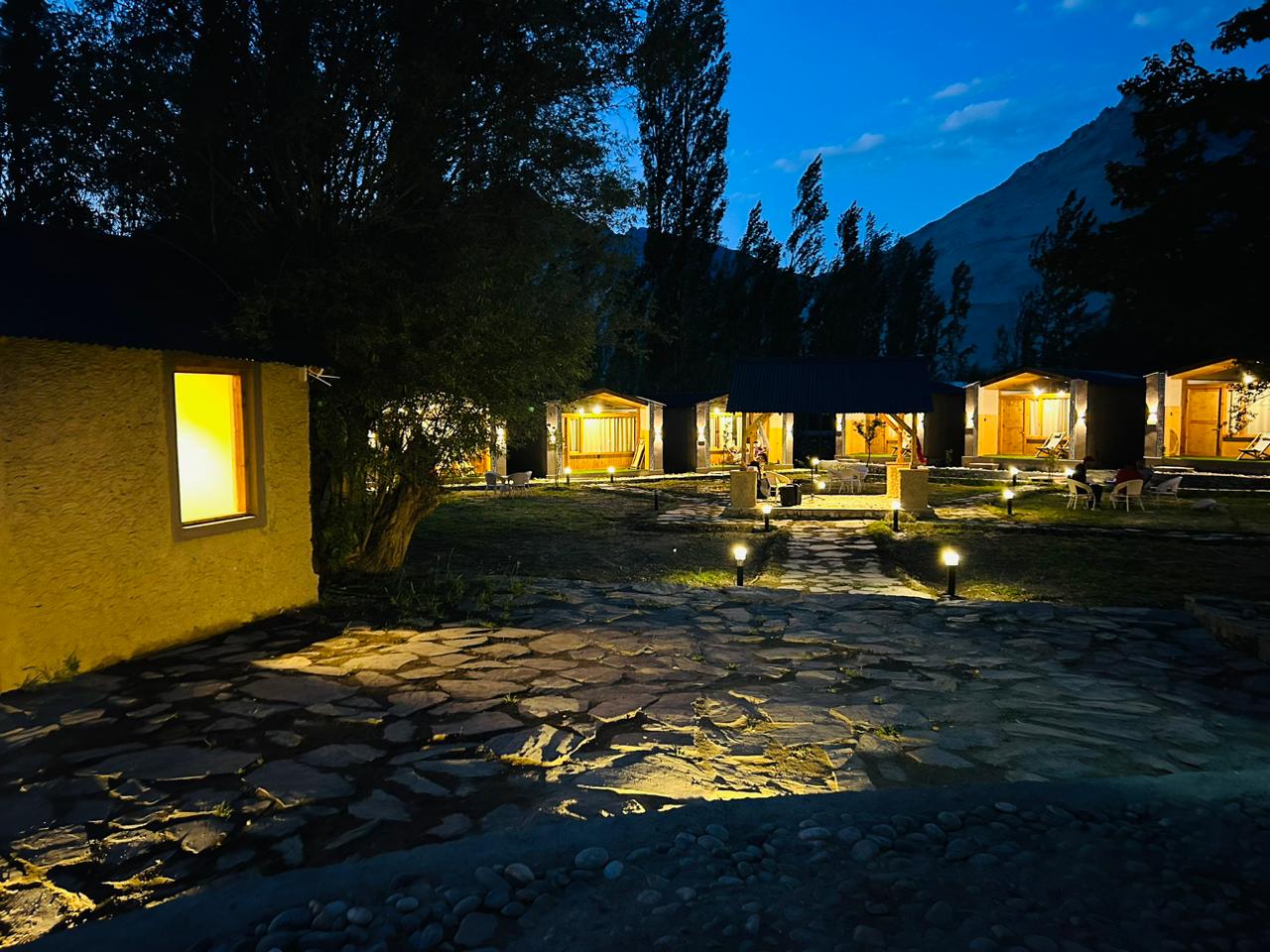 Misty Hills cabins Nubra 𝗕𝗢𝗢𝗞 Nubra Valley Resort 𝘄𝗶𝘁𝗵 𝗙𝗥𝗘𝗘 𝗖𝗮𝗻𝗰𝗲𝗹𝗹𝗮𝘁𝗶𝗼𝗻