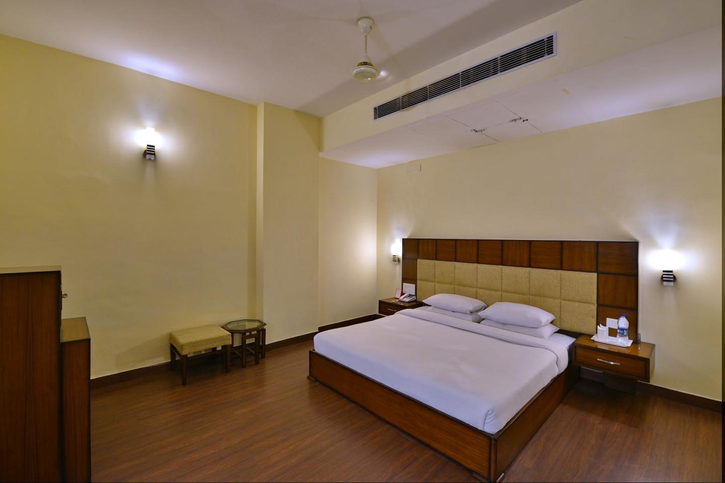 EAGLE MOTEL Rajpura INR 180 OFF ( ̶3̶0̶0̶0̶ ) Hotel Price, Address ...