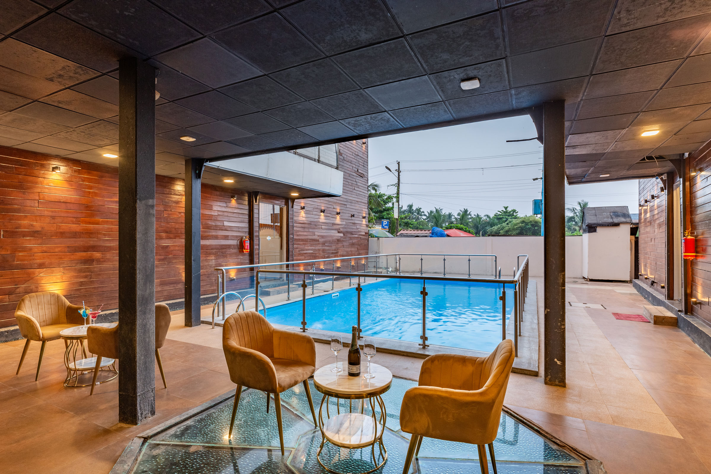 Amara Oceanfront Resort & Club Baga Best Rates on Goa Hotel Deals ...