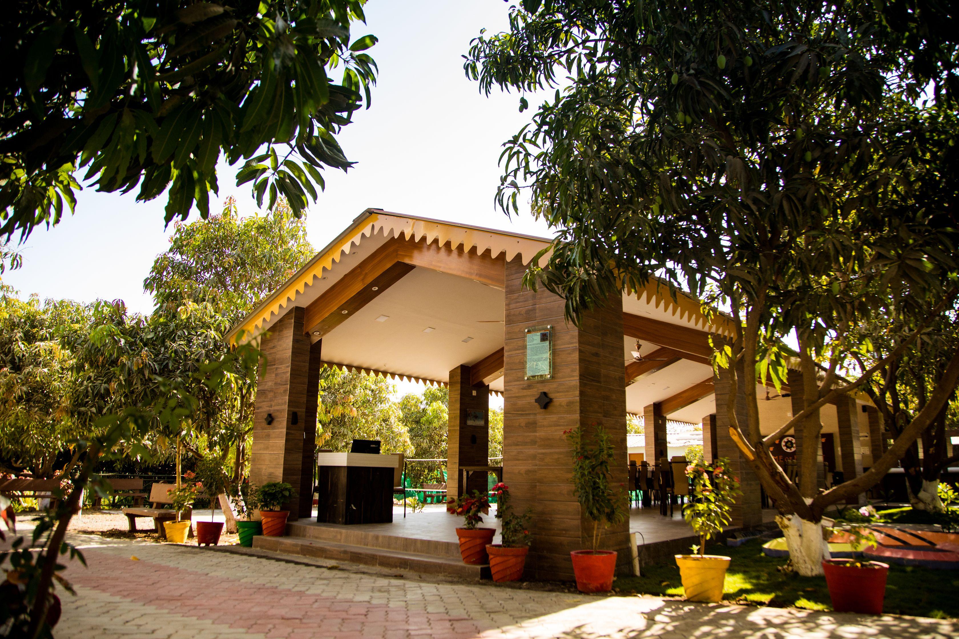 Daksh Resort And Amusement Park Best Rates on Sasan Gir Hotel Deals ...