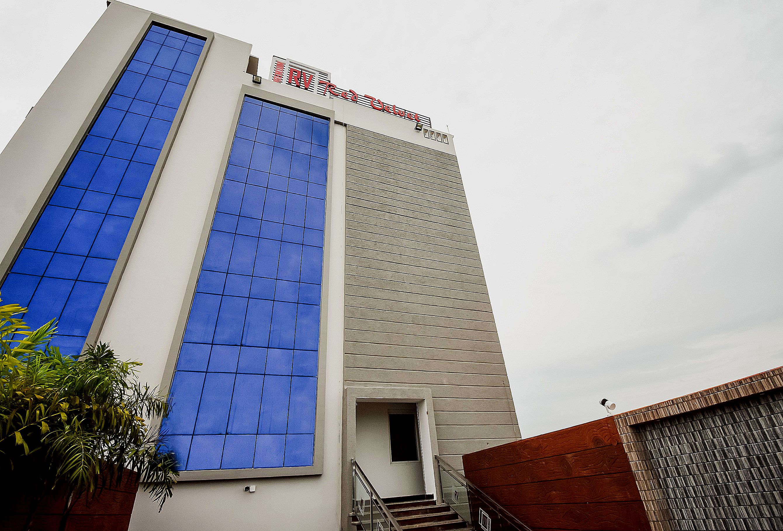 NRS ROYAL PALACE Best Rates on Puri Hotel Deals, Reviews & Photos