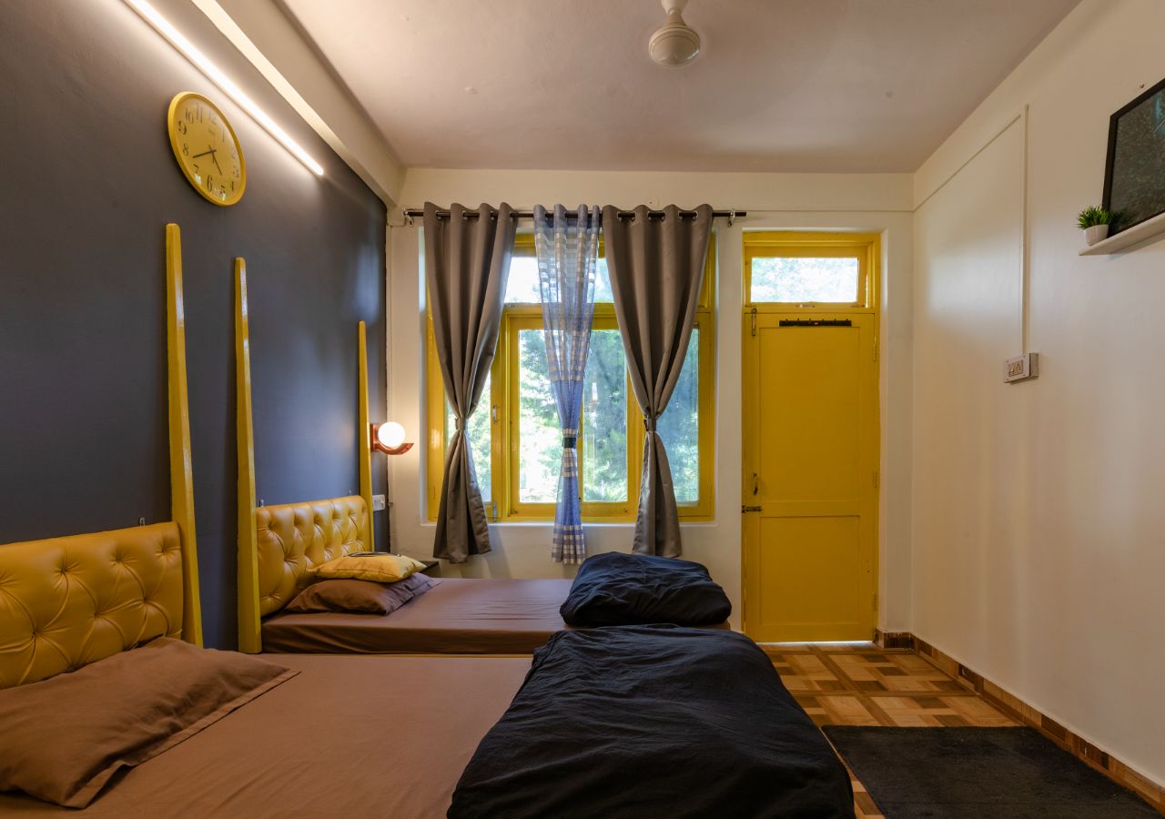 The Hosteller Bir | Rooms & Dorms 100% Money Back 𝗕𝗢𝗢𝗞 Bir Billing ...