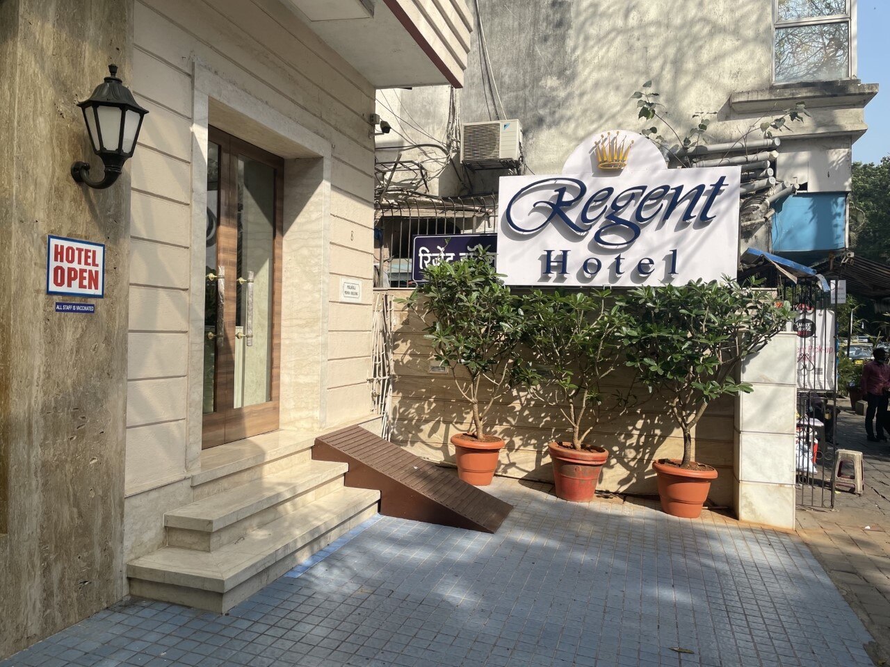 Hotels in Colaba, Mumbai Starting @ ₹432 - Upto 80% OFF at MakeMyTrip