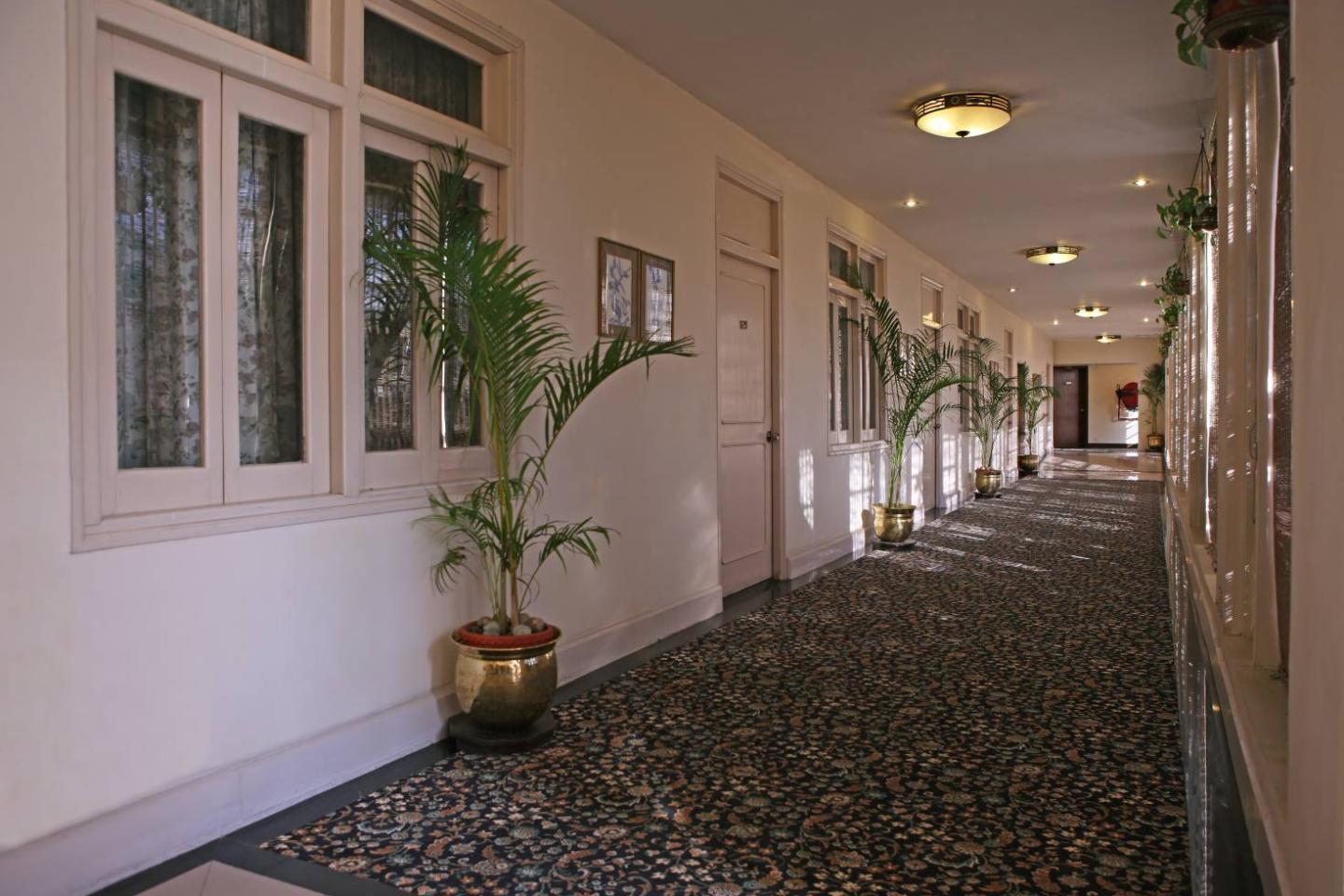 Clarks Varanasi Varanasi INR 186 OFF ( ̶3̶1̶0̶0̶ ) Hotel Price, Address ...