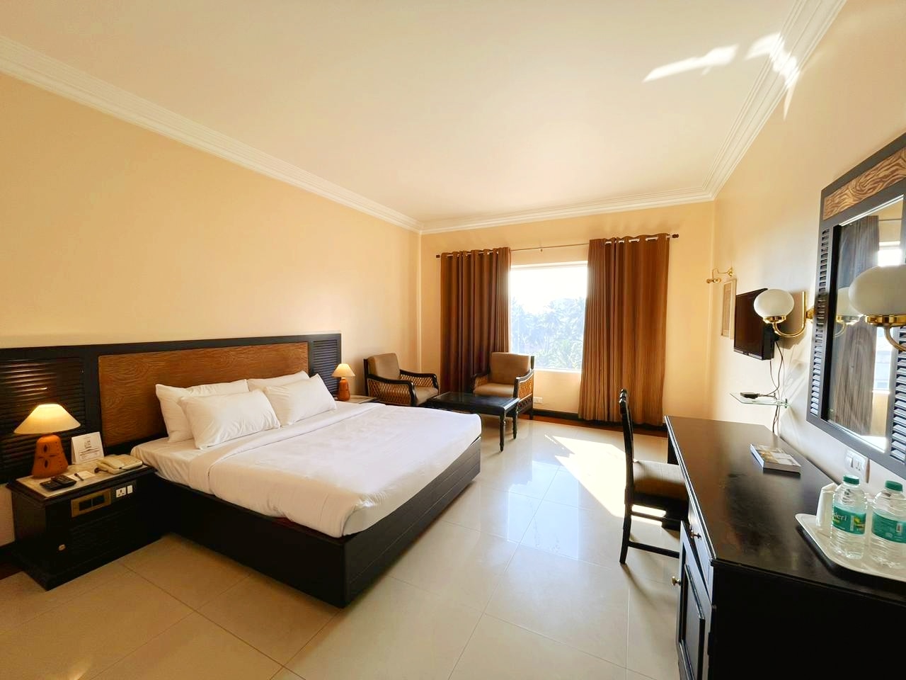 Tiara By MPS 𝗕𝗢𝗢𝗞 Calicut (Kozhikode) Hotel