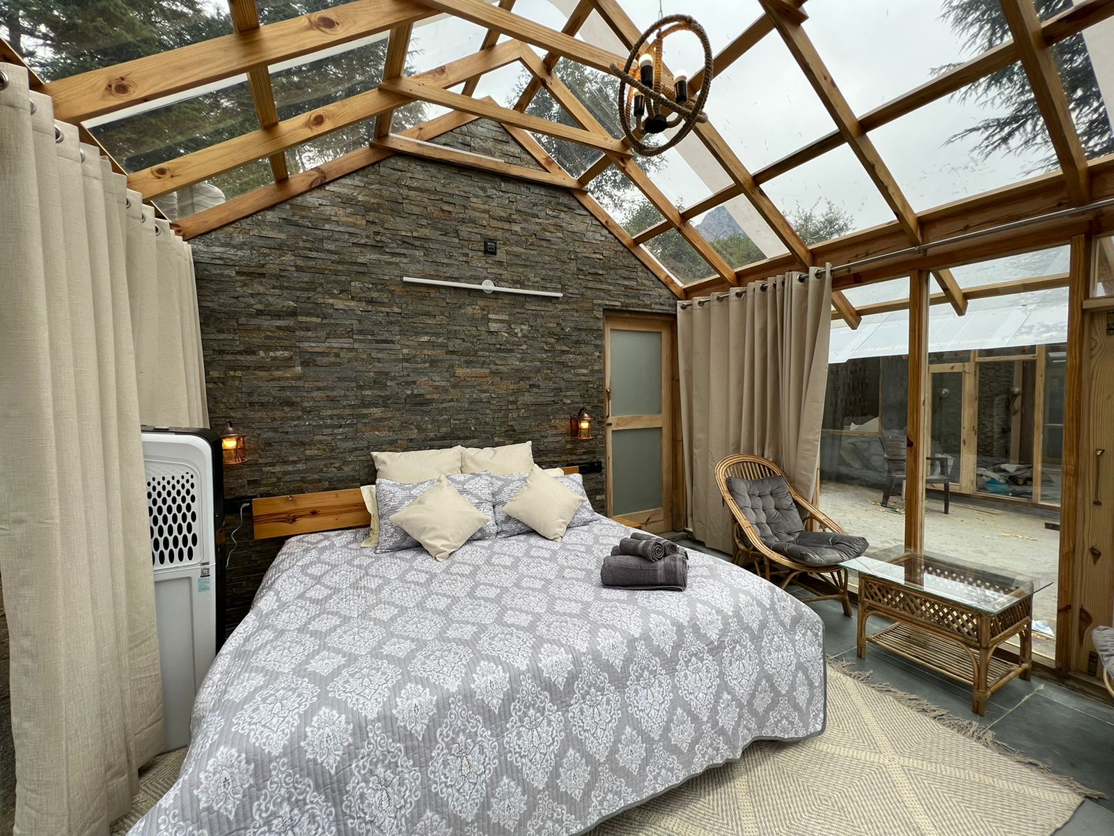 The Moonlight Chalet 𝗕𝗢𝗢𝗞 Kasol Cottage 𝘄𝗶𝘁𝗵 ₹𝟬 𝗣𝗔𝗬𝗠𝗘𝗡𝗧