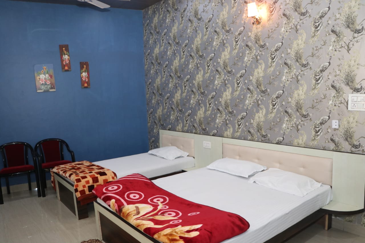 Photos of Shri Dwarkadhish Paying Guest - Guest House in Mathura