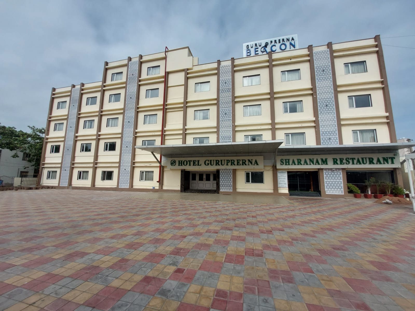 Guruprerna Beacon Resort, Dwarka 𝗕𝗢𝗢𝗞 Dwarka Hotel 𝘄𝗶𝘁𝗵 𝗙𝗥𝗘𝗘 𝗖𝗮𝗻𝗰𝗲𝗹𝗹𝗮𝘁𝗶𝗼𝗻