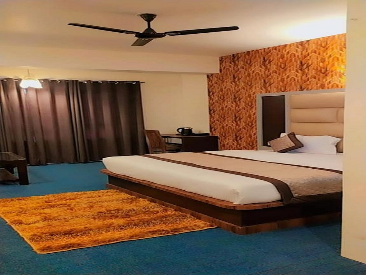 Karam Gold Hotel Srinagar - Reviews, Photos & Offer