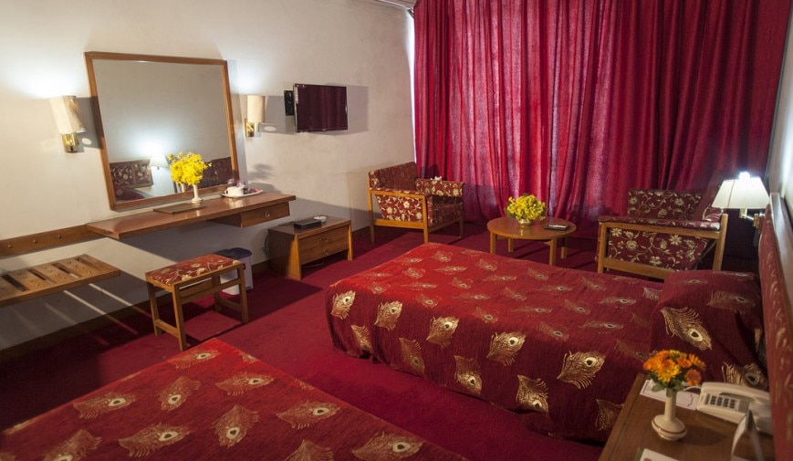 Centaur Lake View 𝗕𝗢𝗢𝗞 Srinagar Hotel 𝘄𝗶𝘁𝗵 ₹𝟬 𝗣𝗔𝗬𝗠𝗘𝗡𝗧