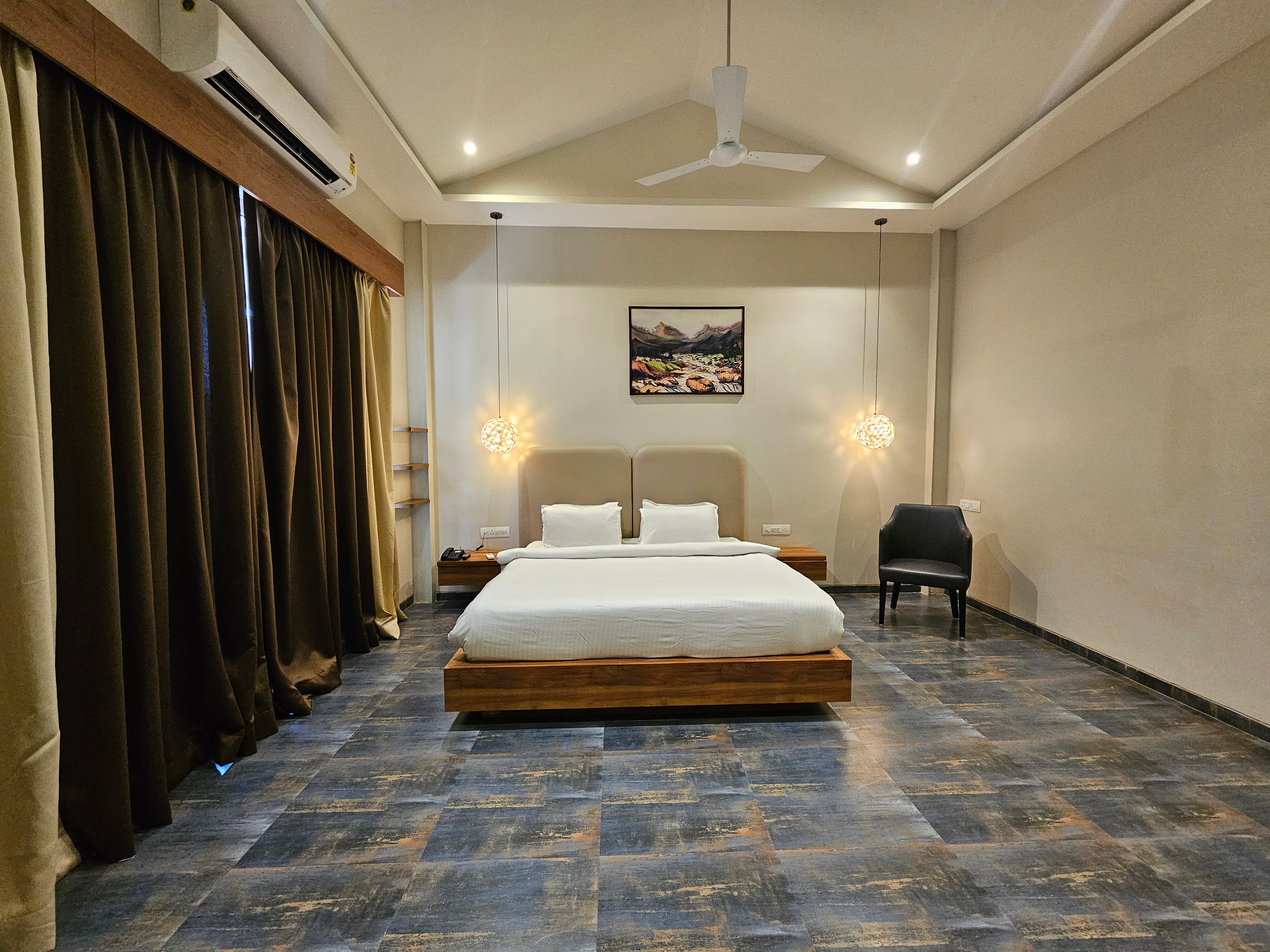 Paramount Riverfront Resort and Spa 헕헢헢헞 Karjat Resort