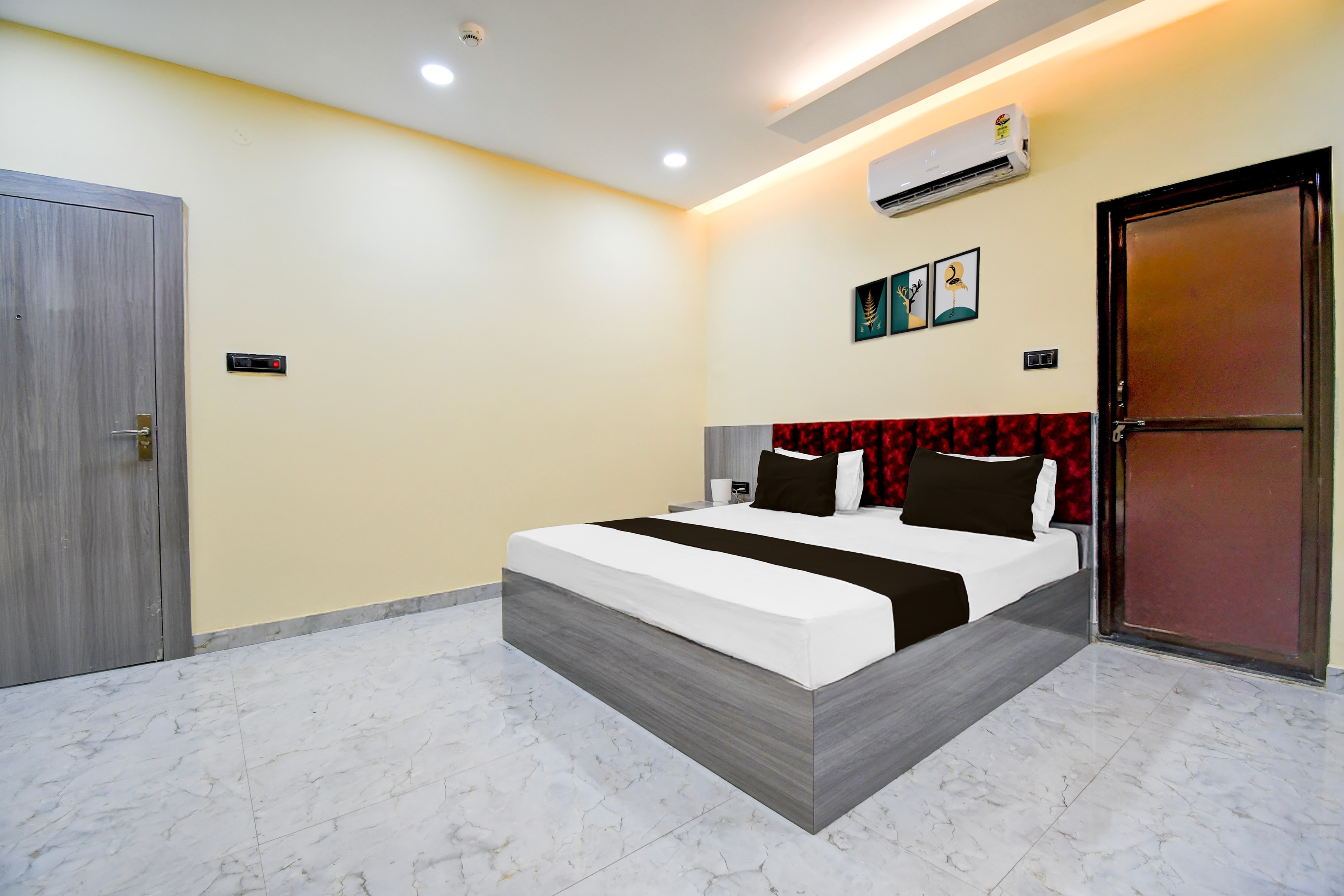 Super Townhouse Taramandal Near Sahara States Hotel Gorakhpur - Reviews ...