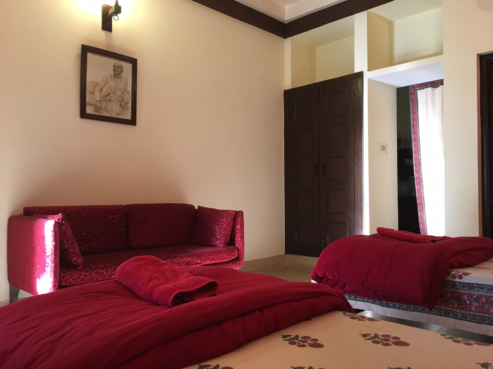 MVT Guesthouse & Restaurant Vrindavan INR 357 OFF ( ̶1̶7̶0̶0̶ ) Hotel ...