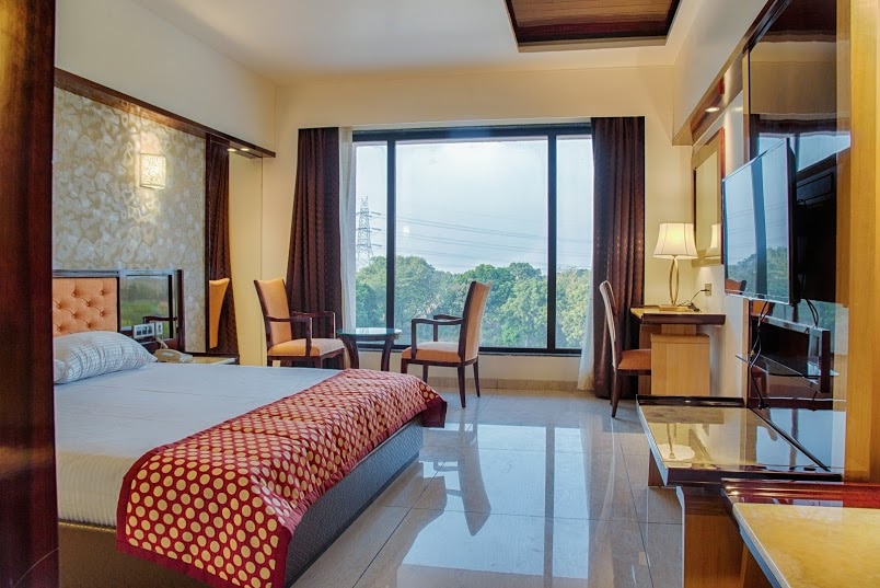 Crescent Spa & Resort 𝗕𝗢𝗢𝗞 Indore Resort 𝘄𝗶𝘁𝗵 ₹𝟬 𝗣𝗔𝗬𝗠𝗘𝗡𝗧