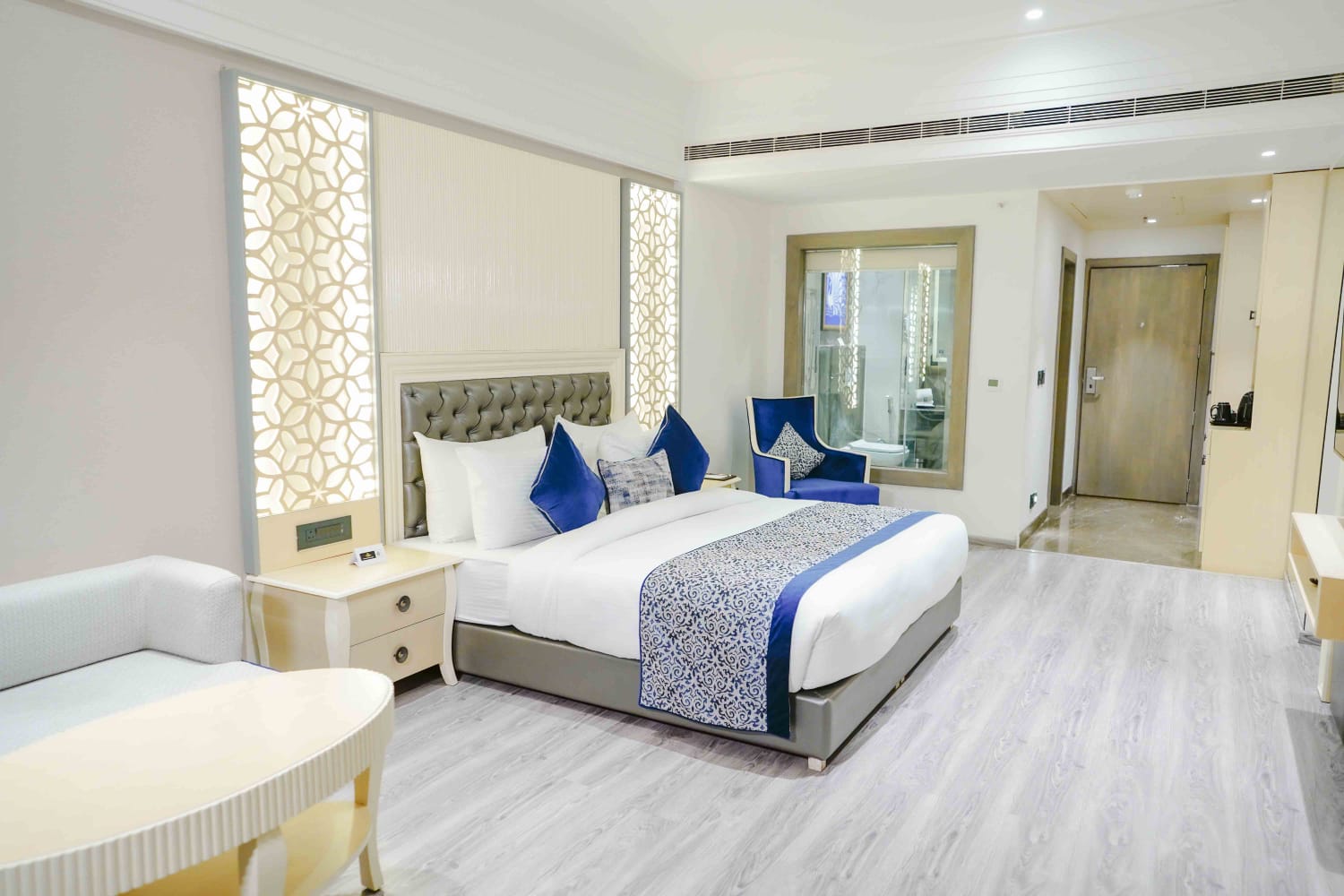The Grand Nirvana 𝗕𝗢𝗢𝗞 Bareilly Hotel 𝘄𝗶𝘁𝗵 𝗙𝗥𝗘𝗘 𝗖𝗮𝗻𝗰𝗲𝗹𝗹𝗮𝘁𝗶𝗼𝗻