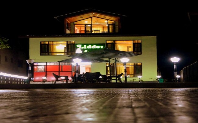 Lidder Spring Resorts Best Rates on Pahalgam Hotel Deals, Reviews & Photos