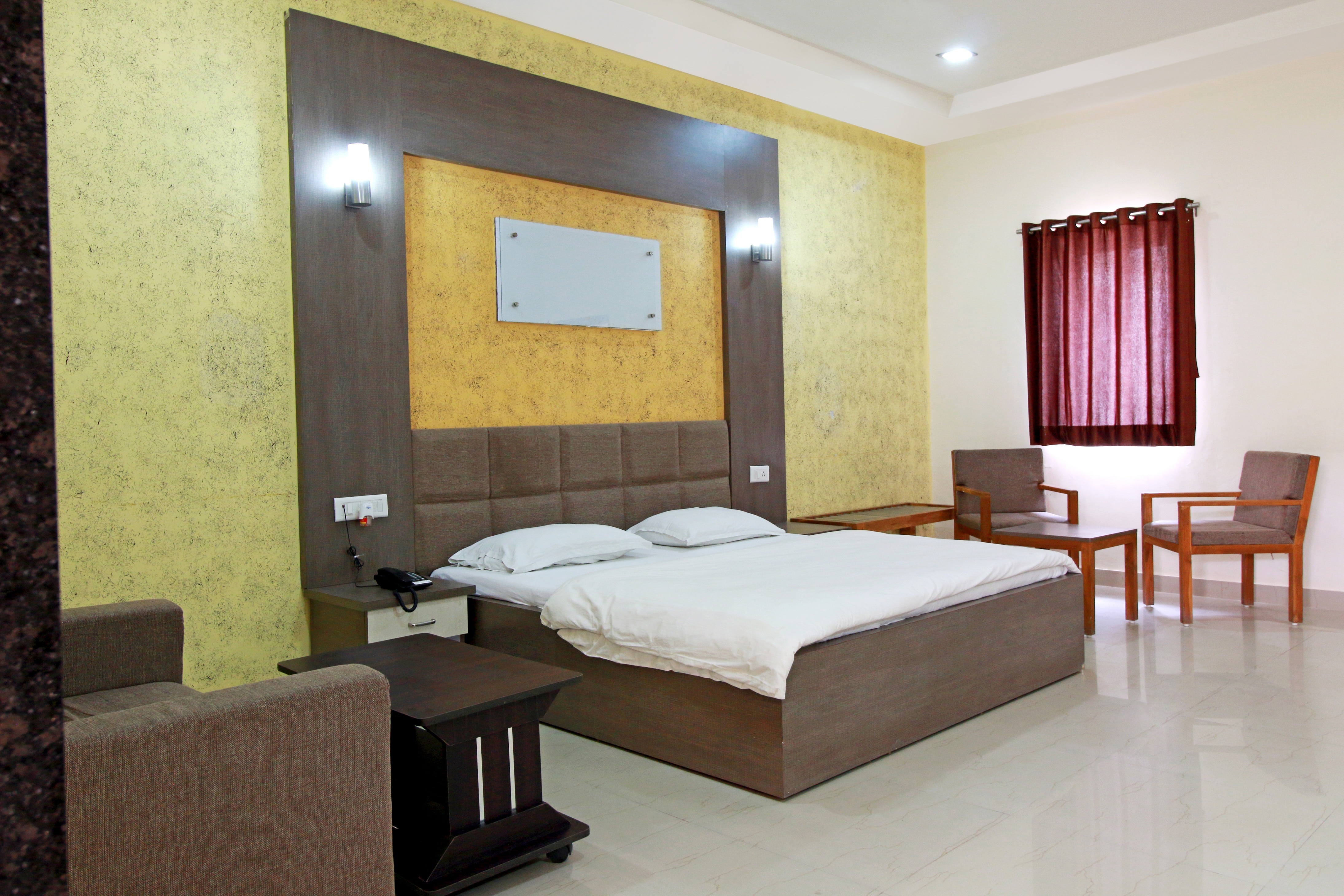 Toran Hotel | Dwarka Hotel BOOK @ ₹1