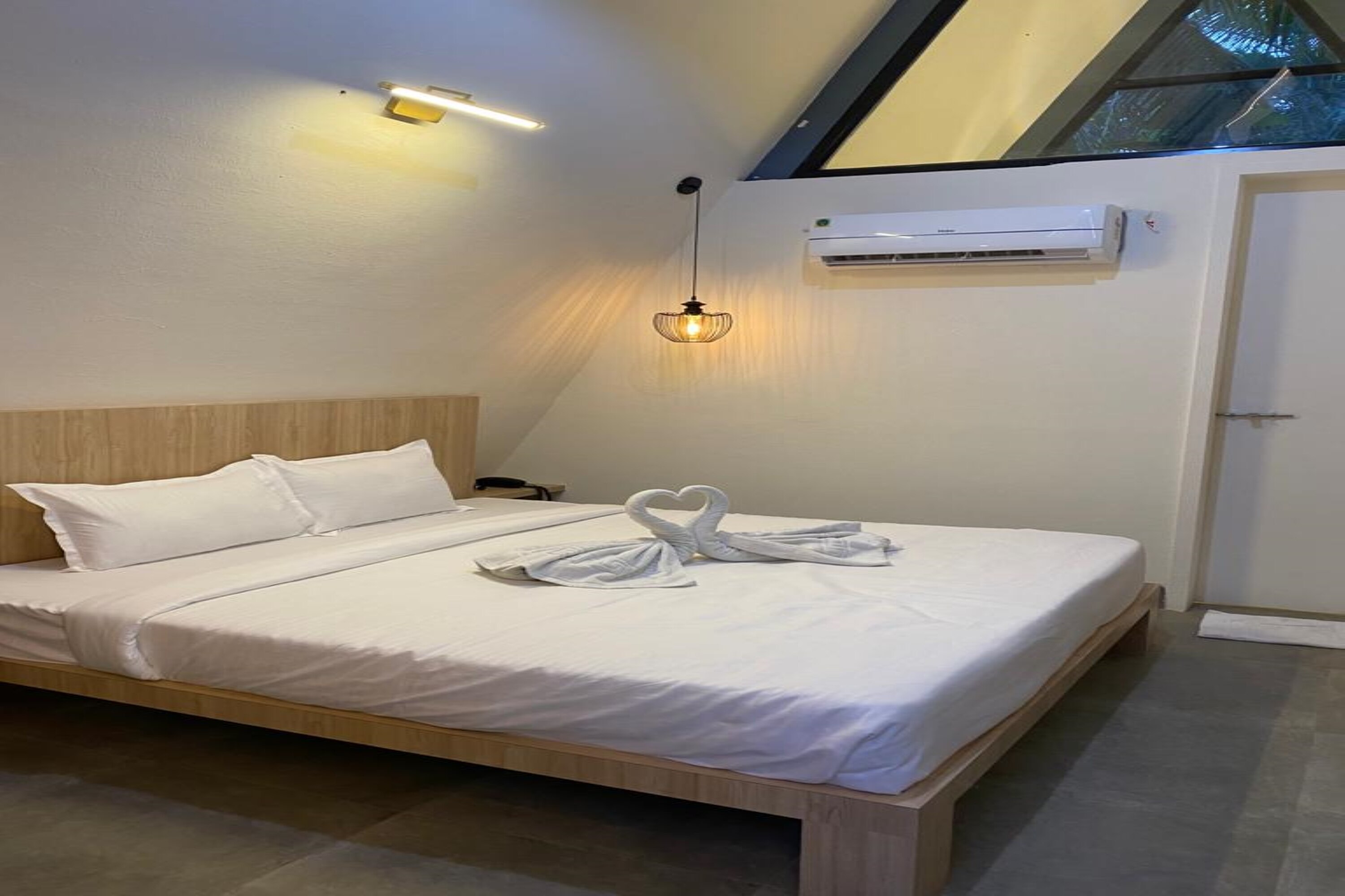 Namaste Beach Resort 𝗕𝗢𝗢𝗞 Diveagar Resort 𝘄𝗶𝘁𝗵 𝗙𝗥𝗘𝗘 𝗖𝗮𝗻𝗰𝗲𝗹𝗹𝗮𝘁𝗶𝗼𝗻