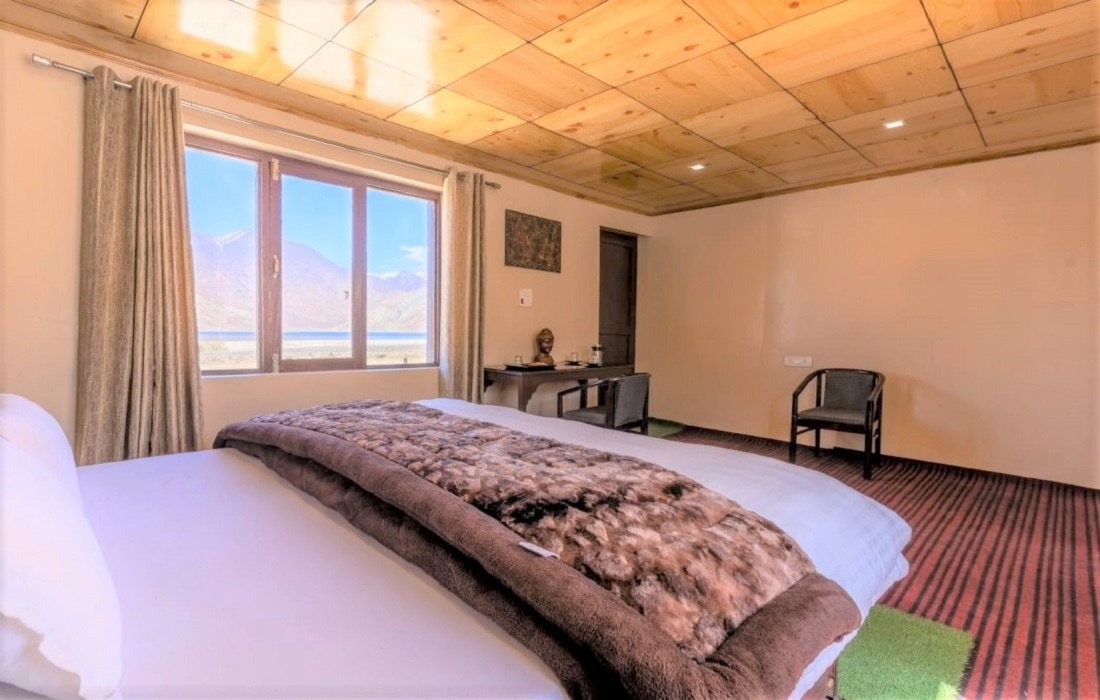Pangong Tso Eco Resort | Lake-view Cottages 𝗕𝗢𝗢𝗞 Pangong Cottage 𝘄𝗶𝘁𝗵 ...